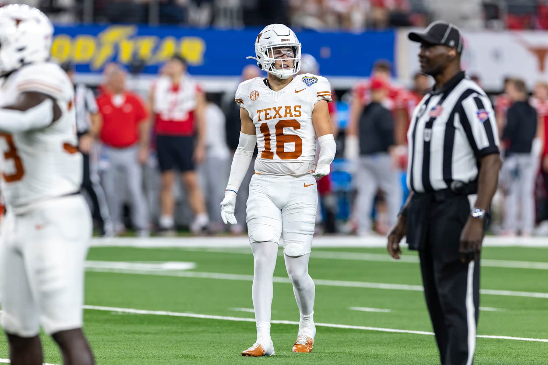 Biggest Surprises to Spurn the 2025 NFL Draft for Another Year in CFB