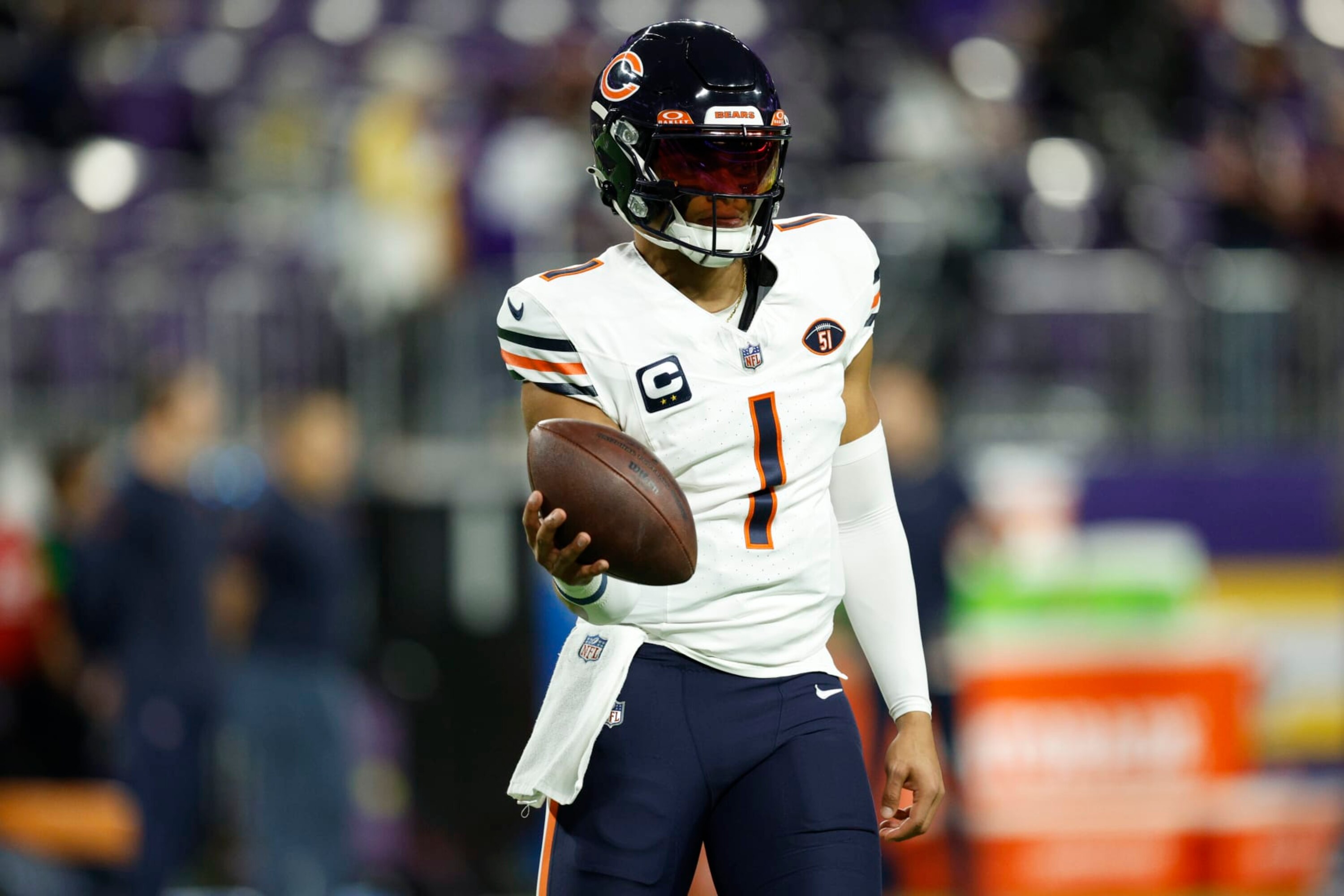 Justin Fields Trade Rumors: Unknown Team Made Better Offer to Bears ...