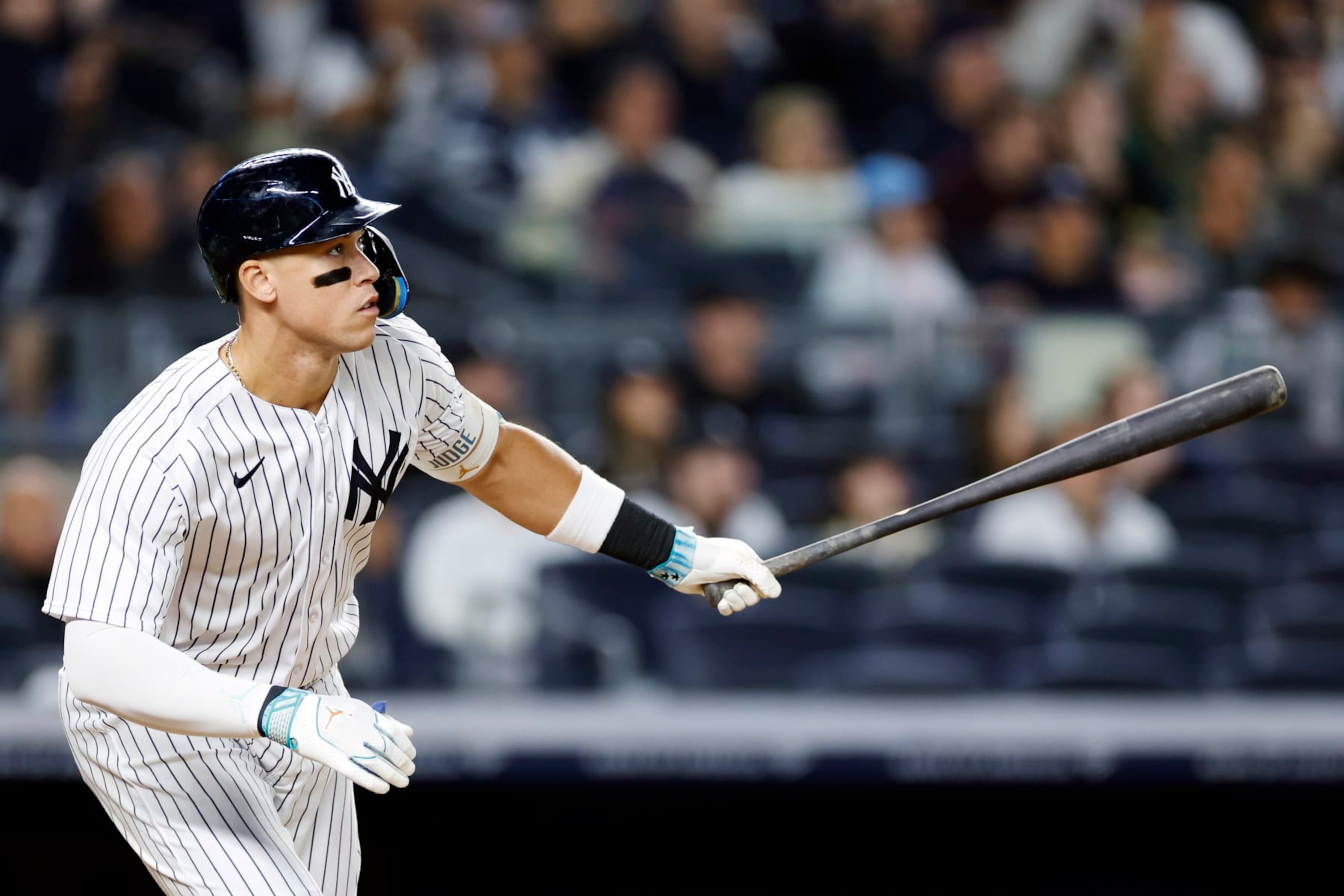 Video: Aaron Judge Becomes 1st Yankees Player With Multiple 3-HR Games ...