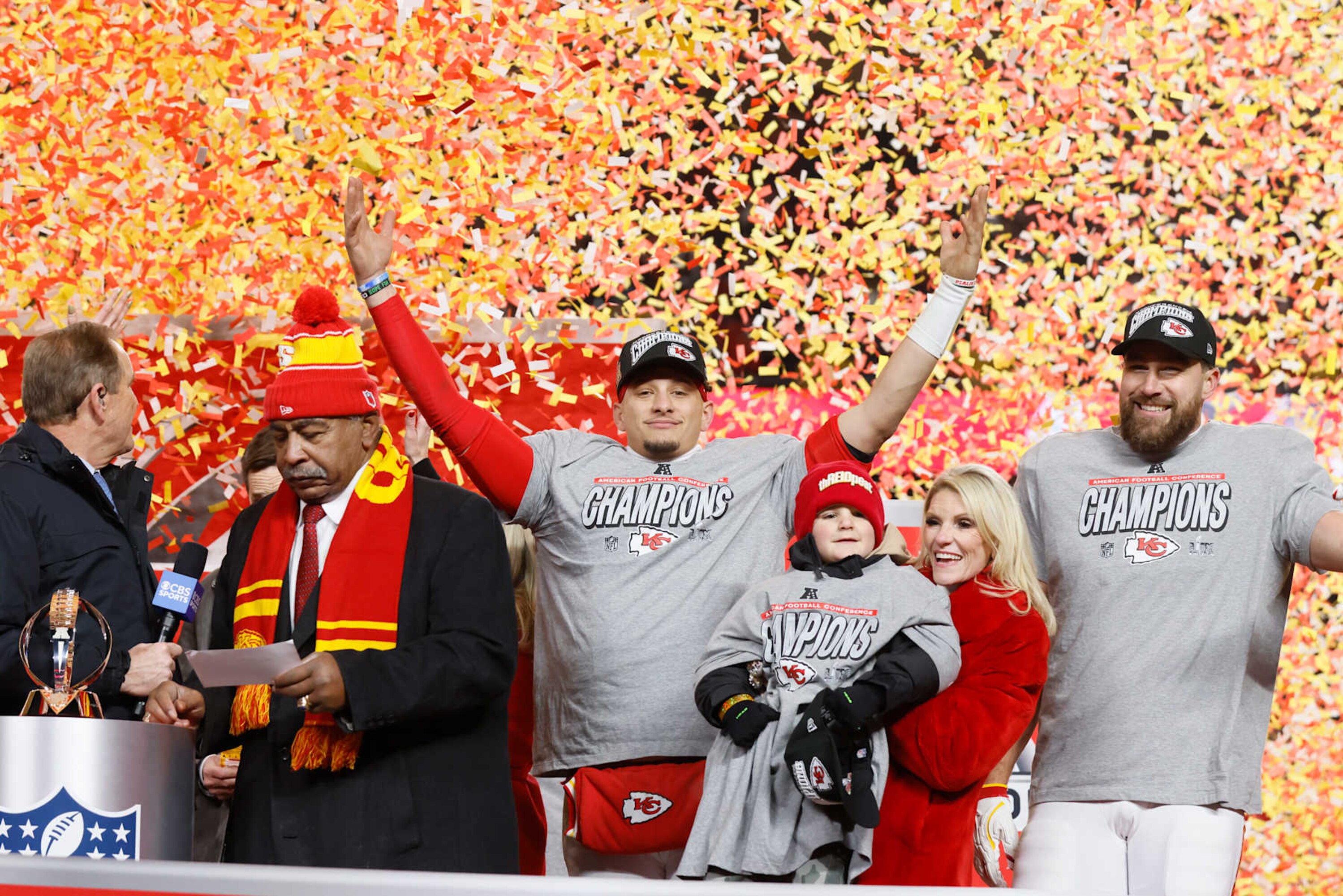 Julian Edelman: Patrick Mahomes 'On Pace' to Surpass Tom Brady, Needs ...