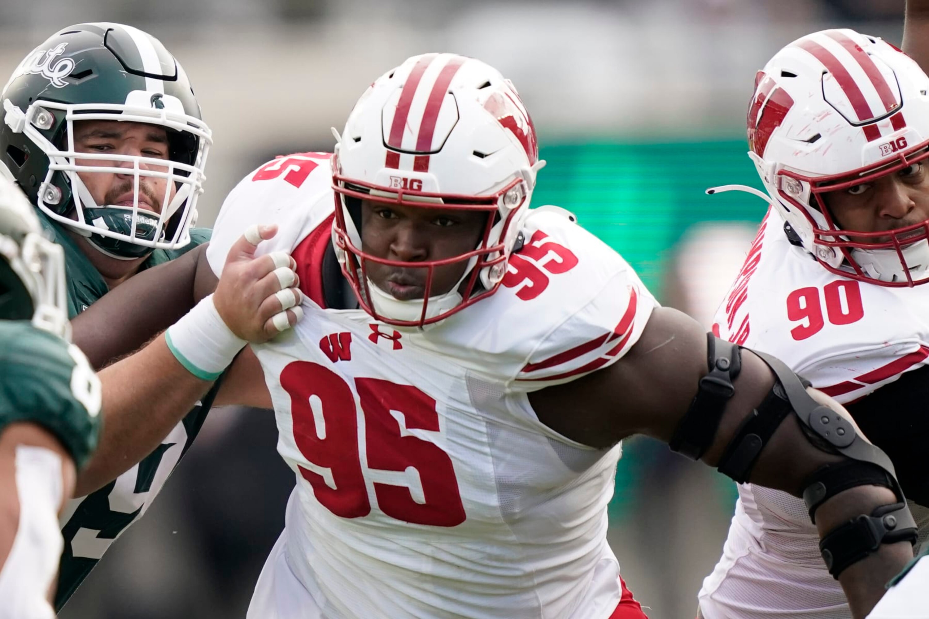 Keeanu Benton NFL Draft 2023: Scouting Report for Wisconsin DL