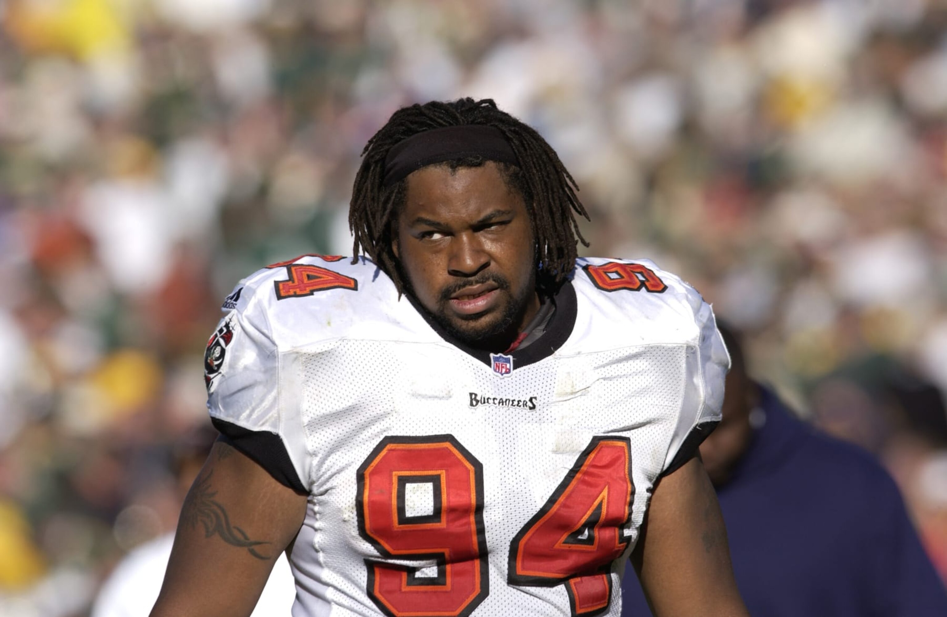 Steve White Dies at Age 48; DE Played 6 NFL Seasons with Buccaneers