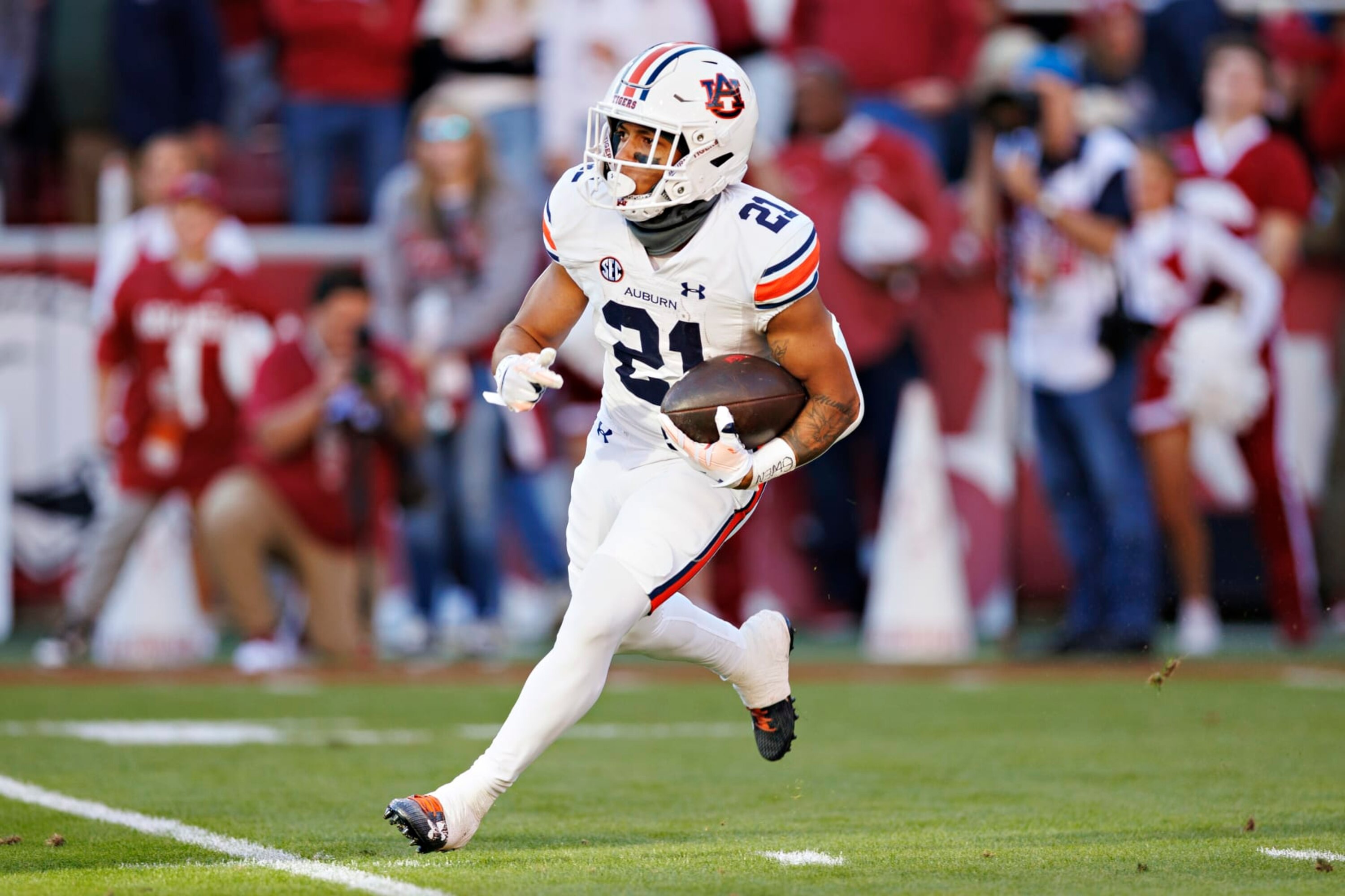 Hugh Freeze: Auburn RB Brian Battie Had Setback, Still on Ventilator ...