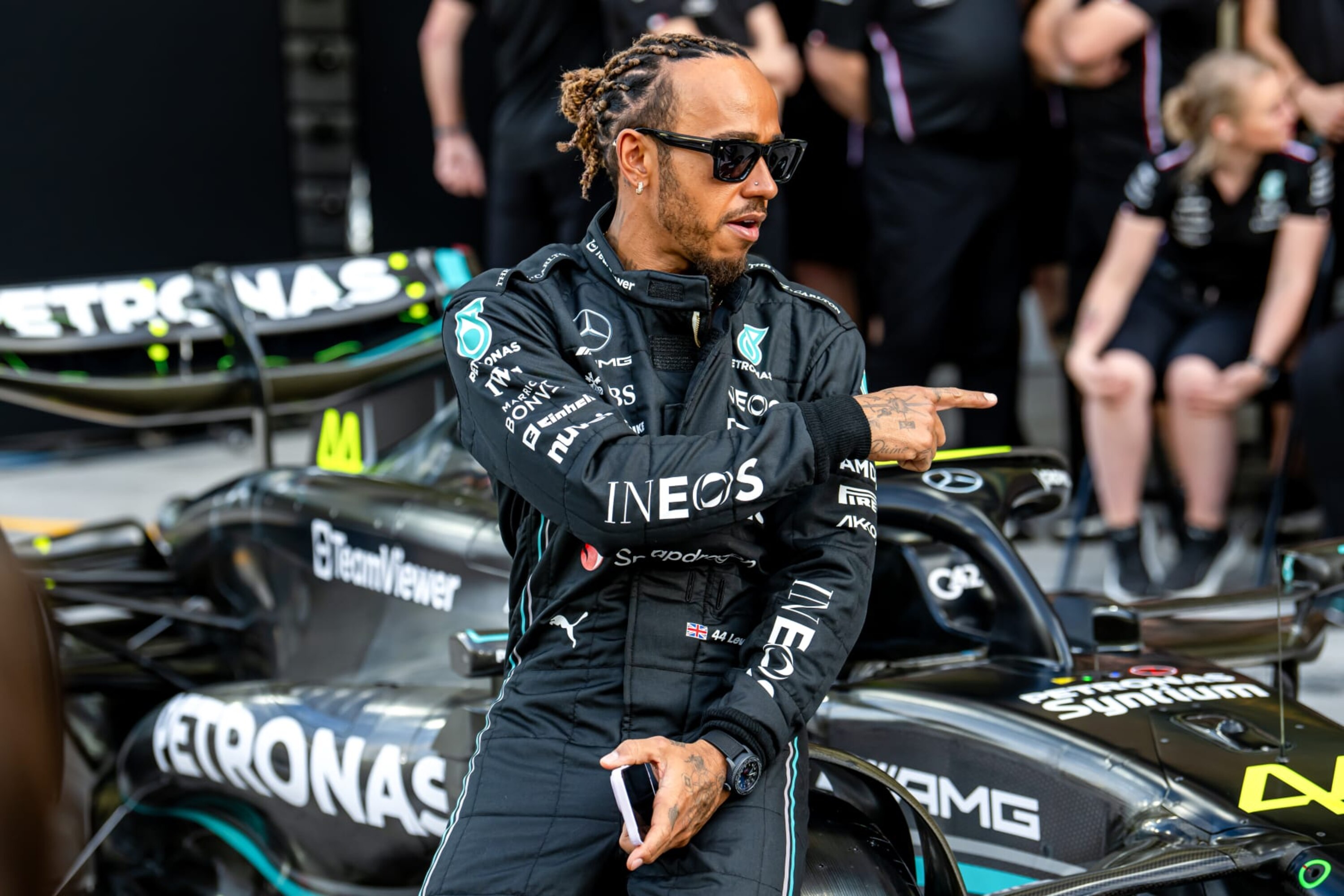 Lewis Hamilton Signs Ferrari Contract for 2025 F1 Season, Will Leave ...