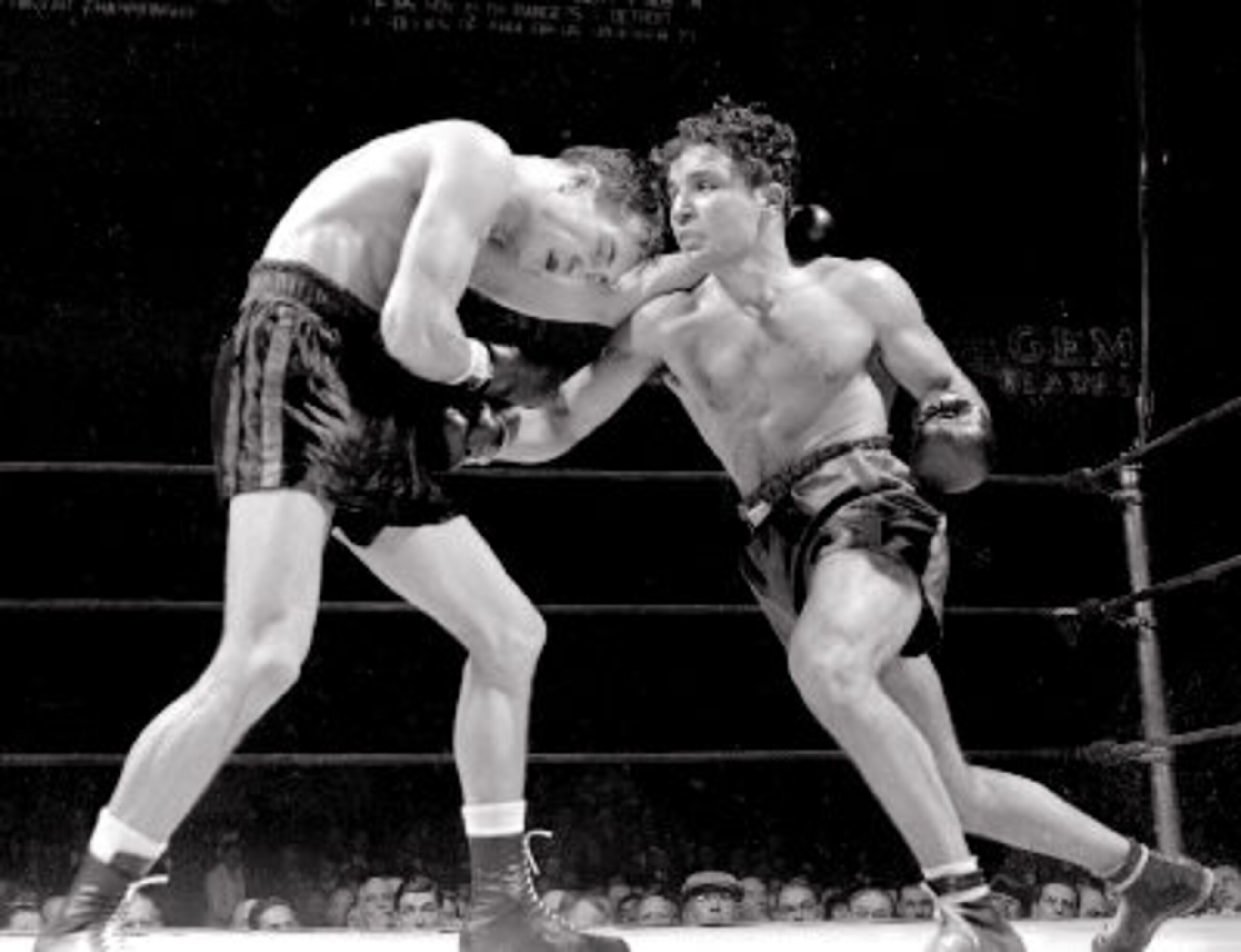 The Top 10 MMA Fighters Who Could Transition To Boxing