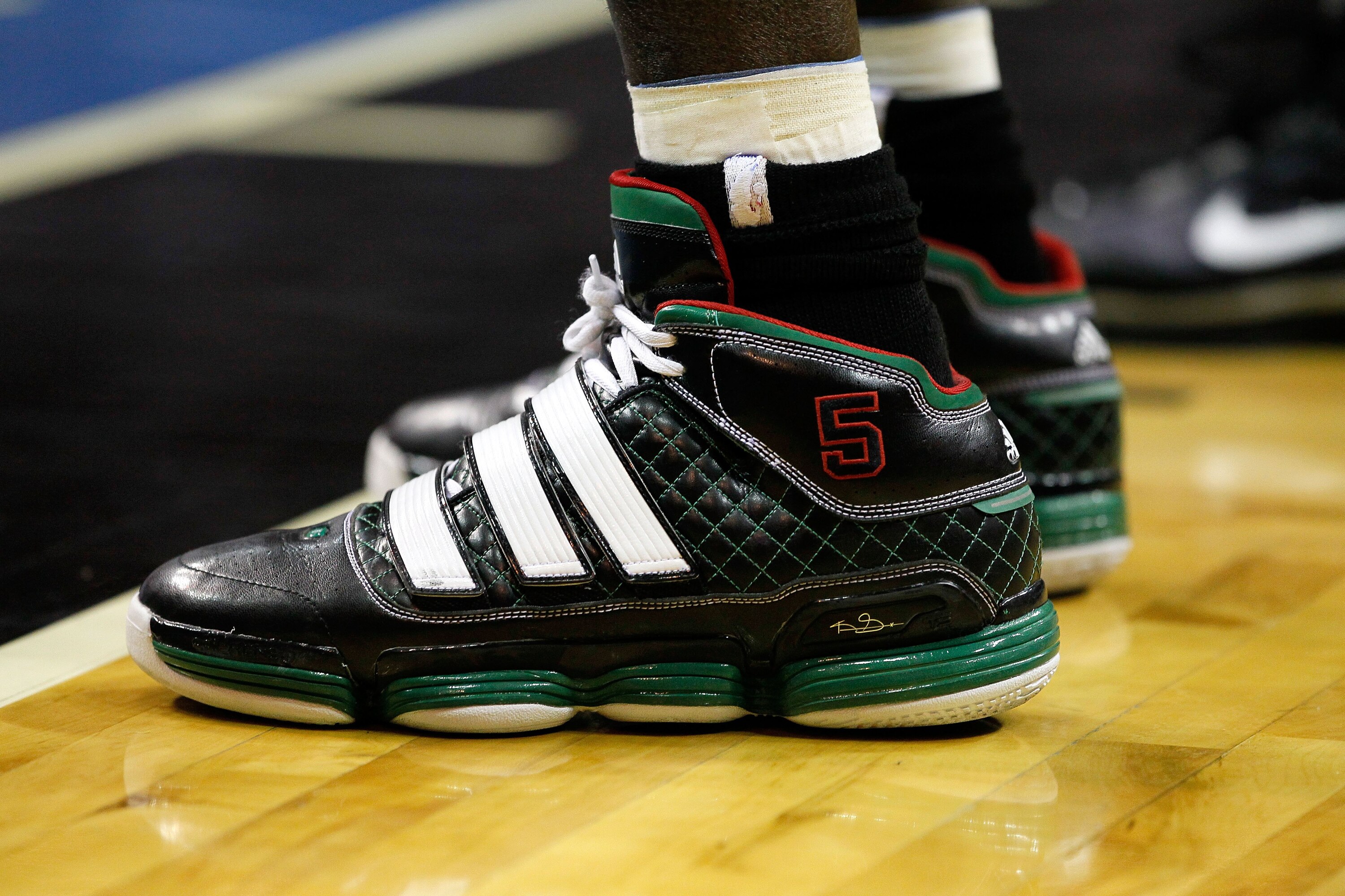 Super Hops: 10 NBA Players We'd Love To See with Spring Loaded Sneakers