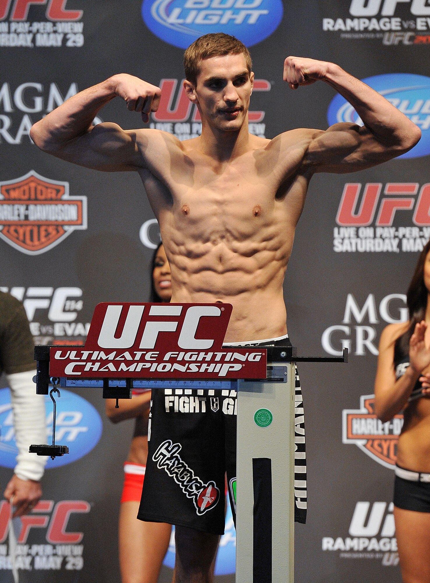 UFC: 8 Upcoming Preliminary Bouts Worth Checking Out