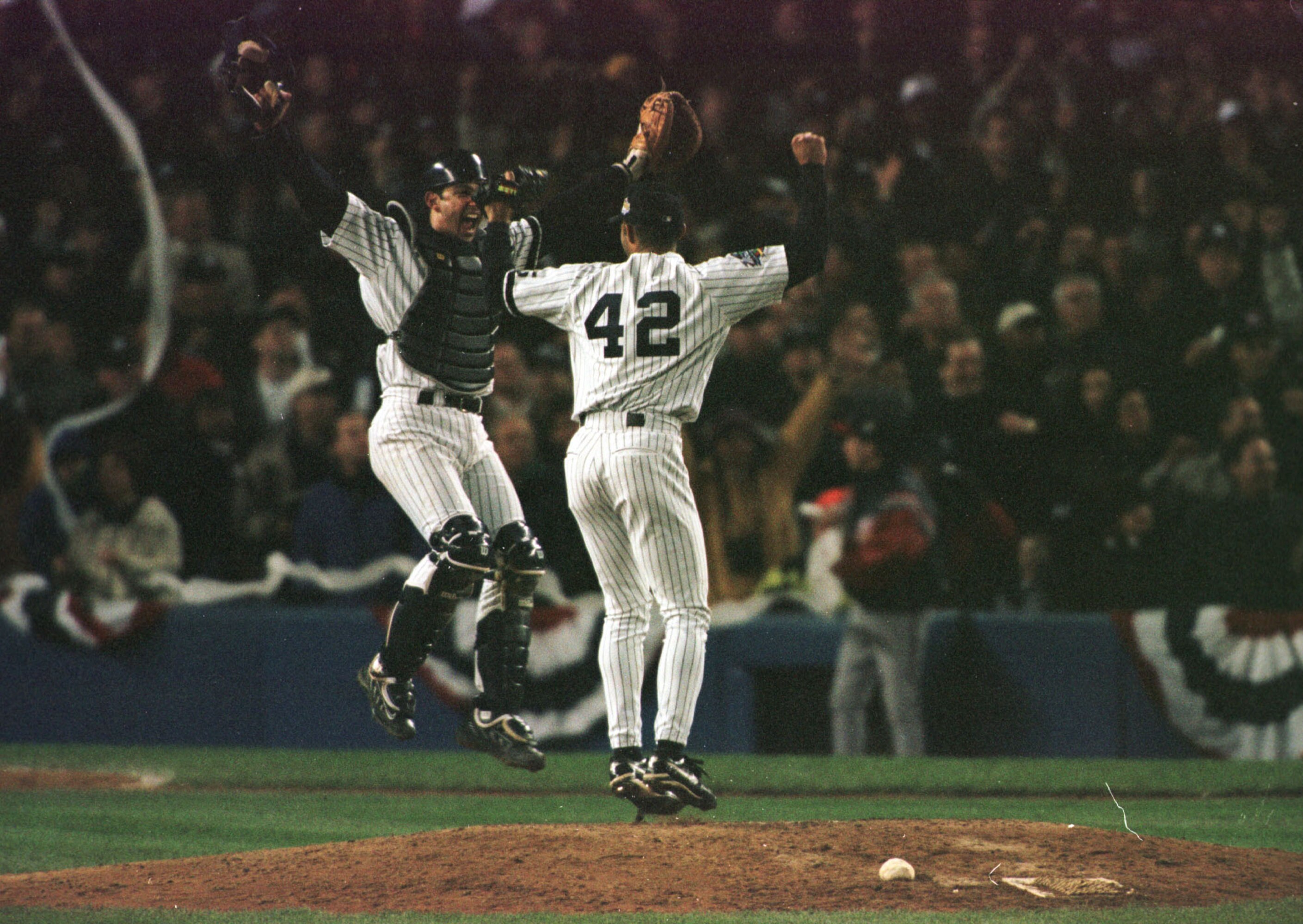 New York Yankees: The 1927 Club and the Top 15 Teams in Franchise History