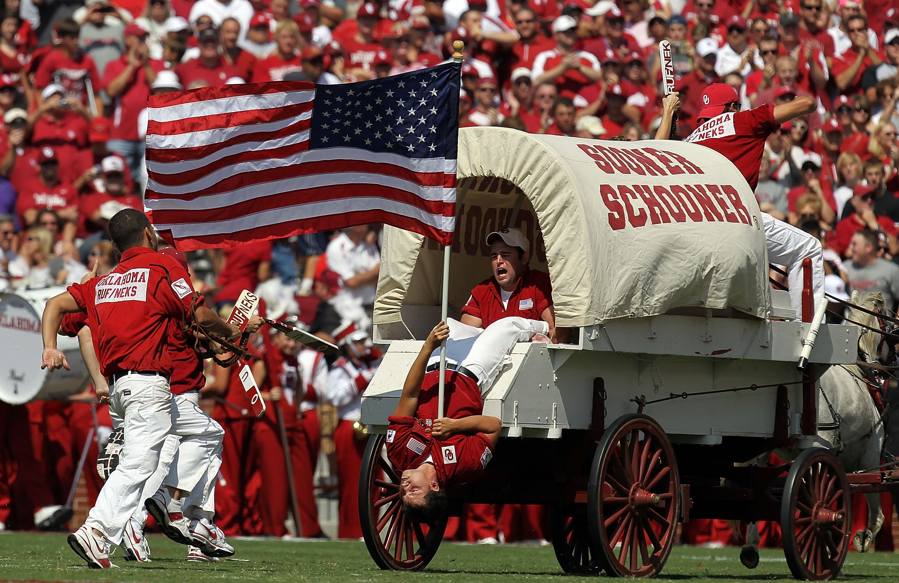 Oklahoma Football: The 20 Most Beloved Figures in OU History