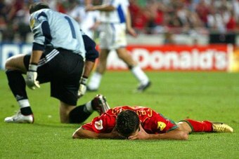 ronaldo 2004 crying