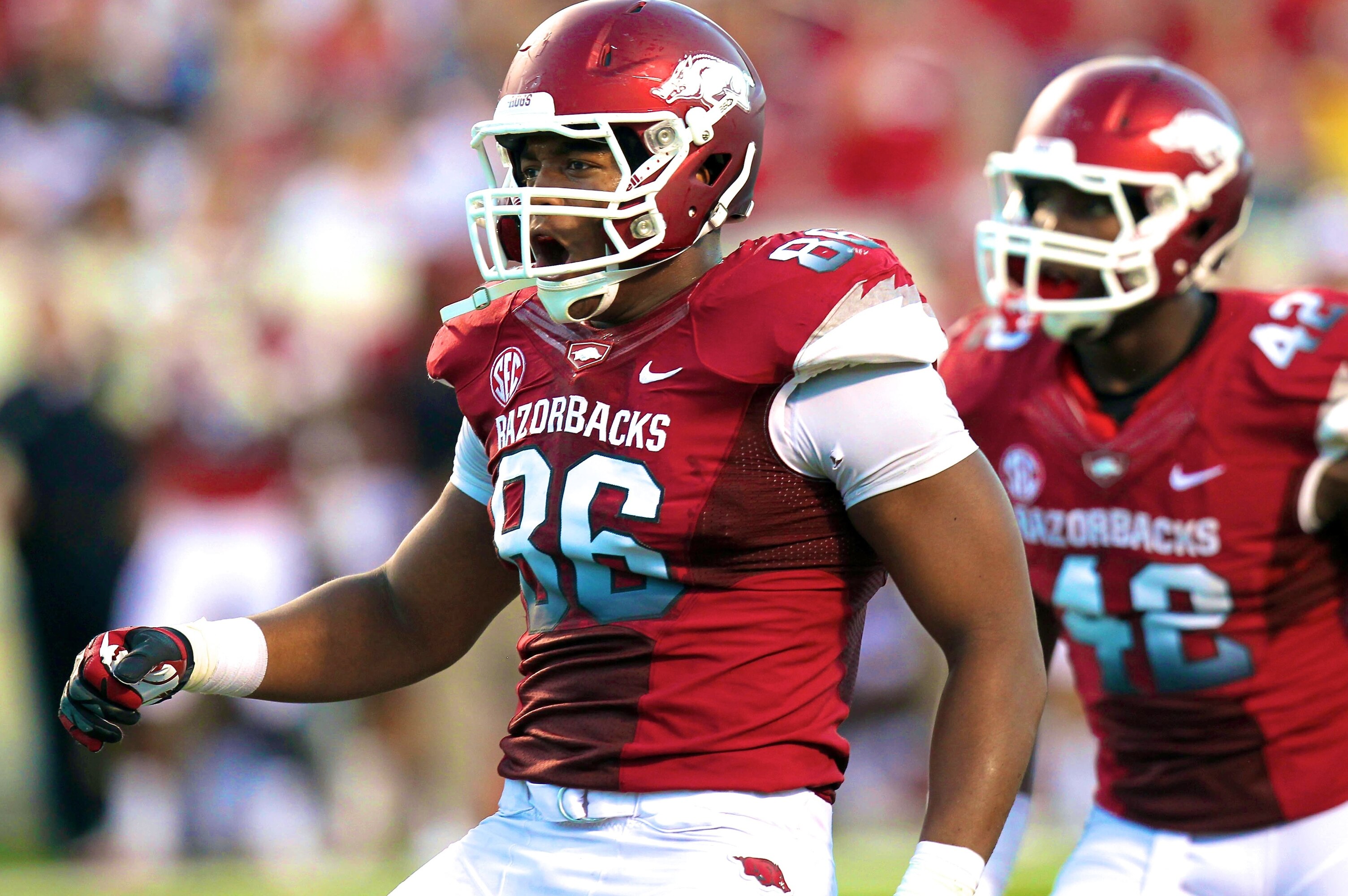 Arkansas DE Trey Flowers Announces He Will Return for Senior Season