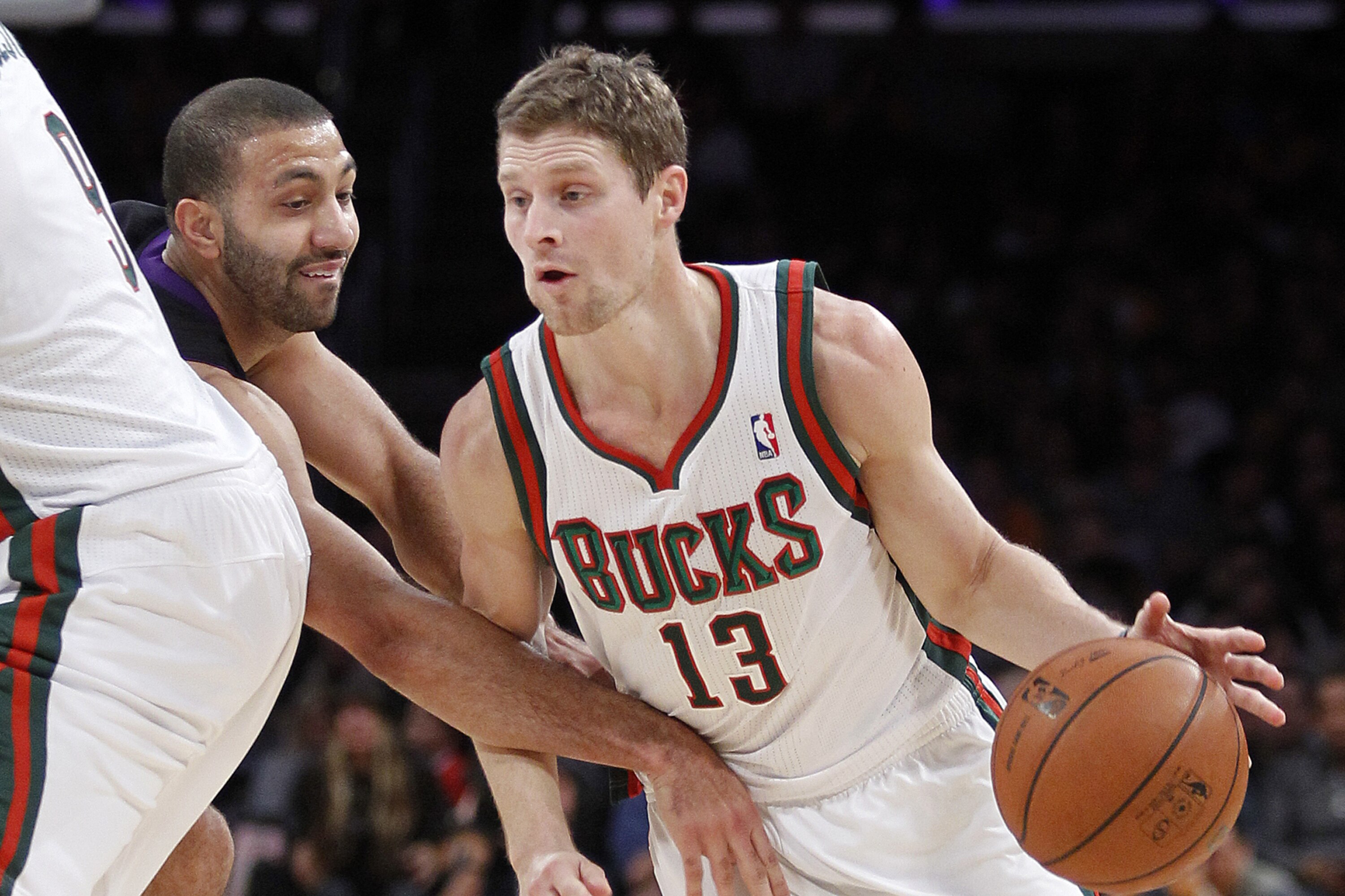 Luke Ridnour Injury: Updates on Bucks Guard's Wrist and Return