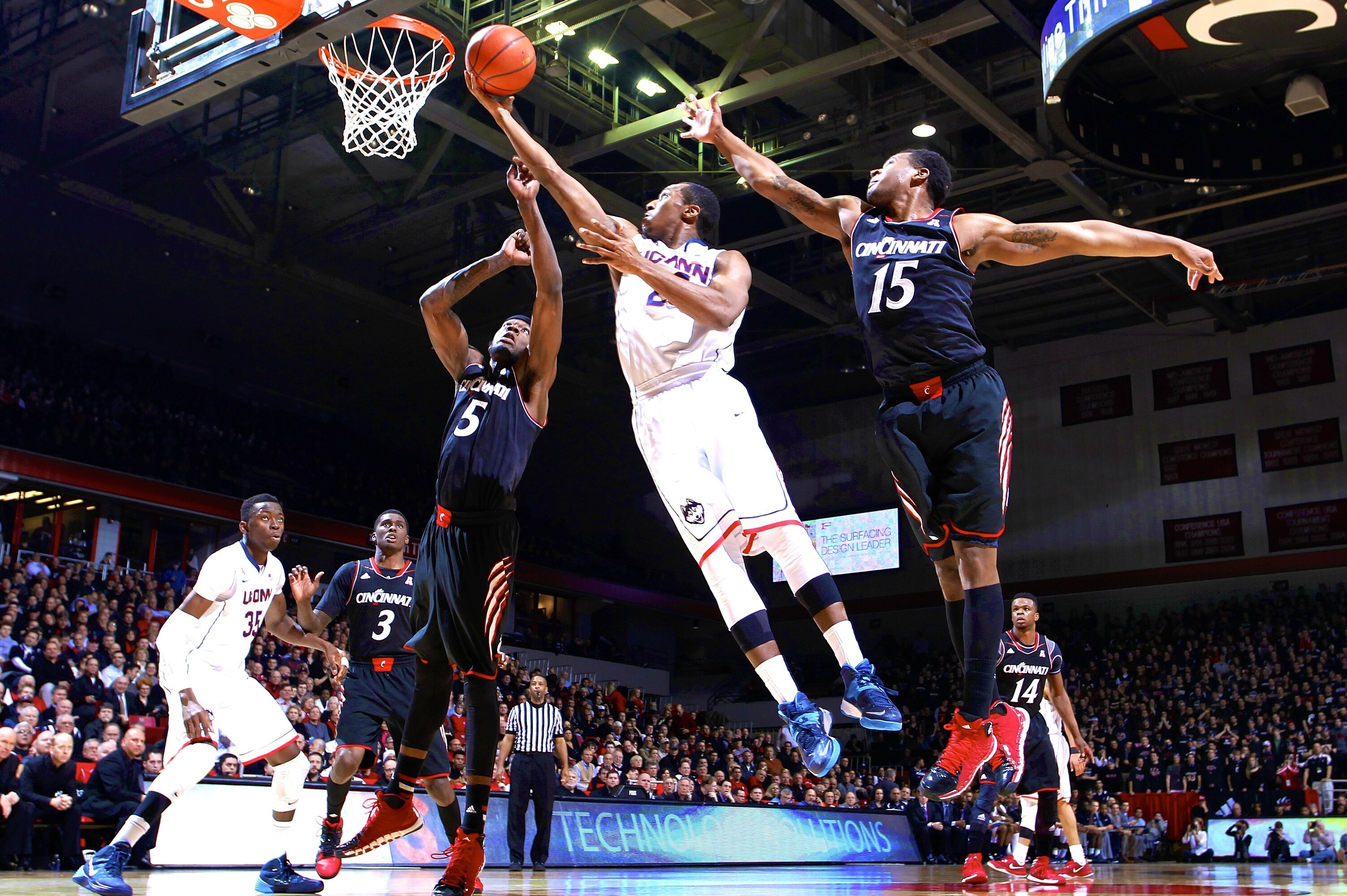 UConn vs. Cincinnati: Score, Grades and Analysis