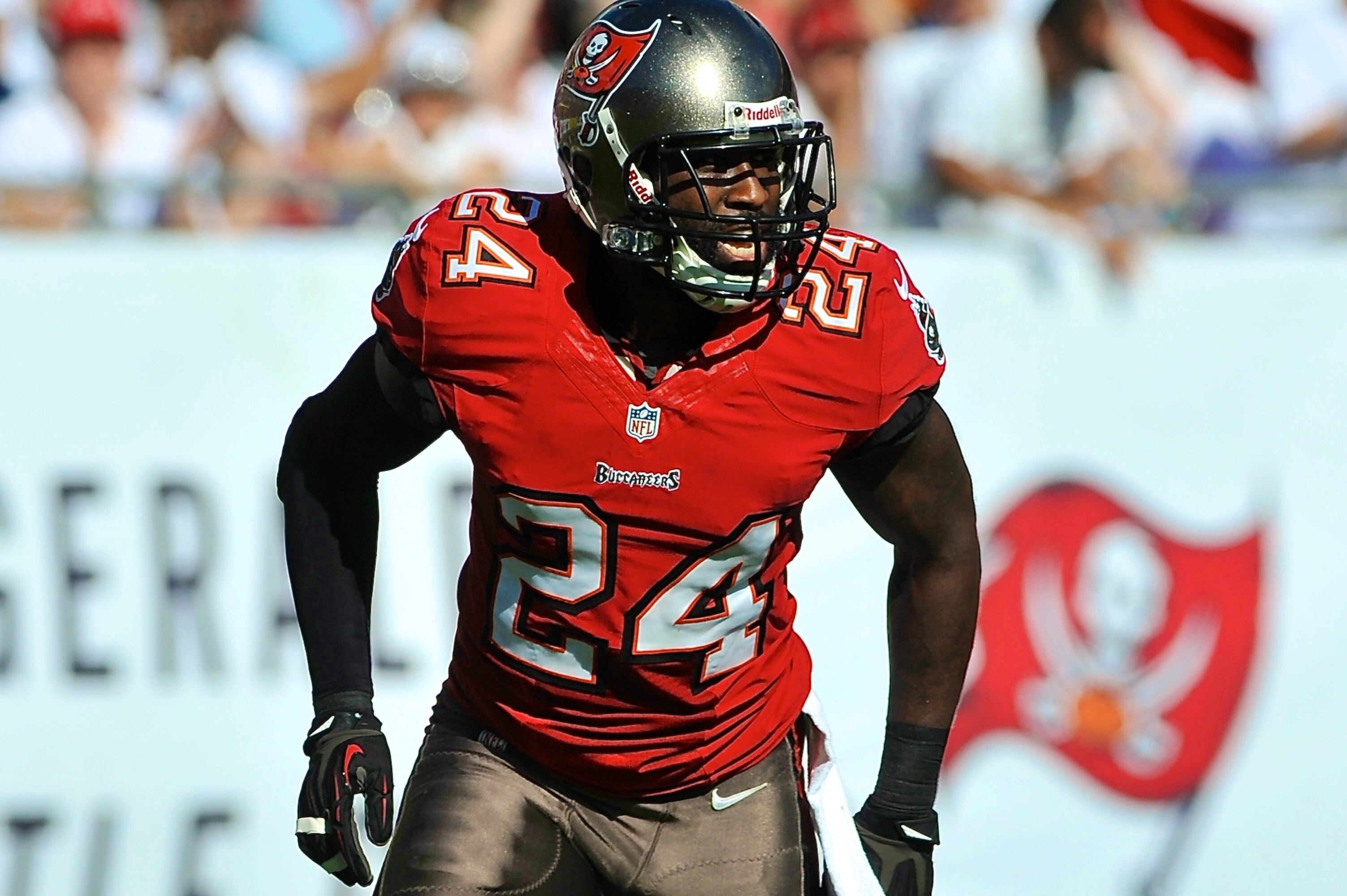Darrelle Revis Released by Buccaneers: Latest Details, Comments and ...
