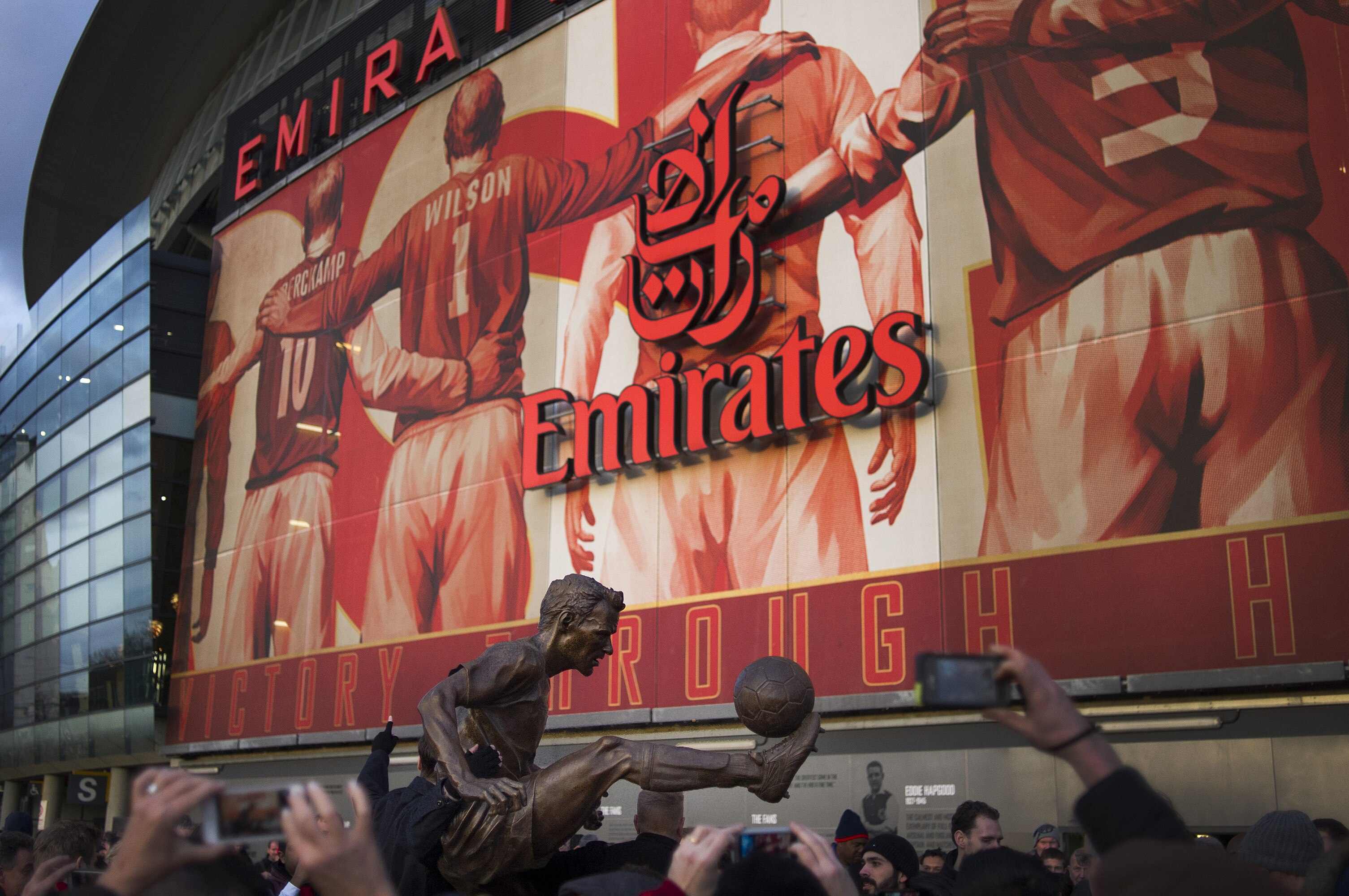 Arsenal News: Latest Comments, Media Reports and Team News
