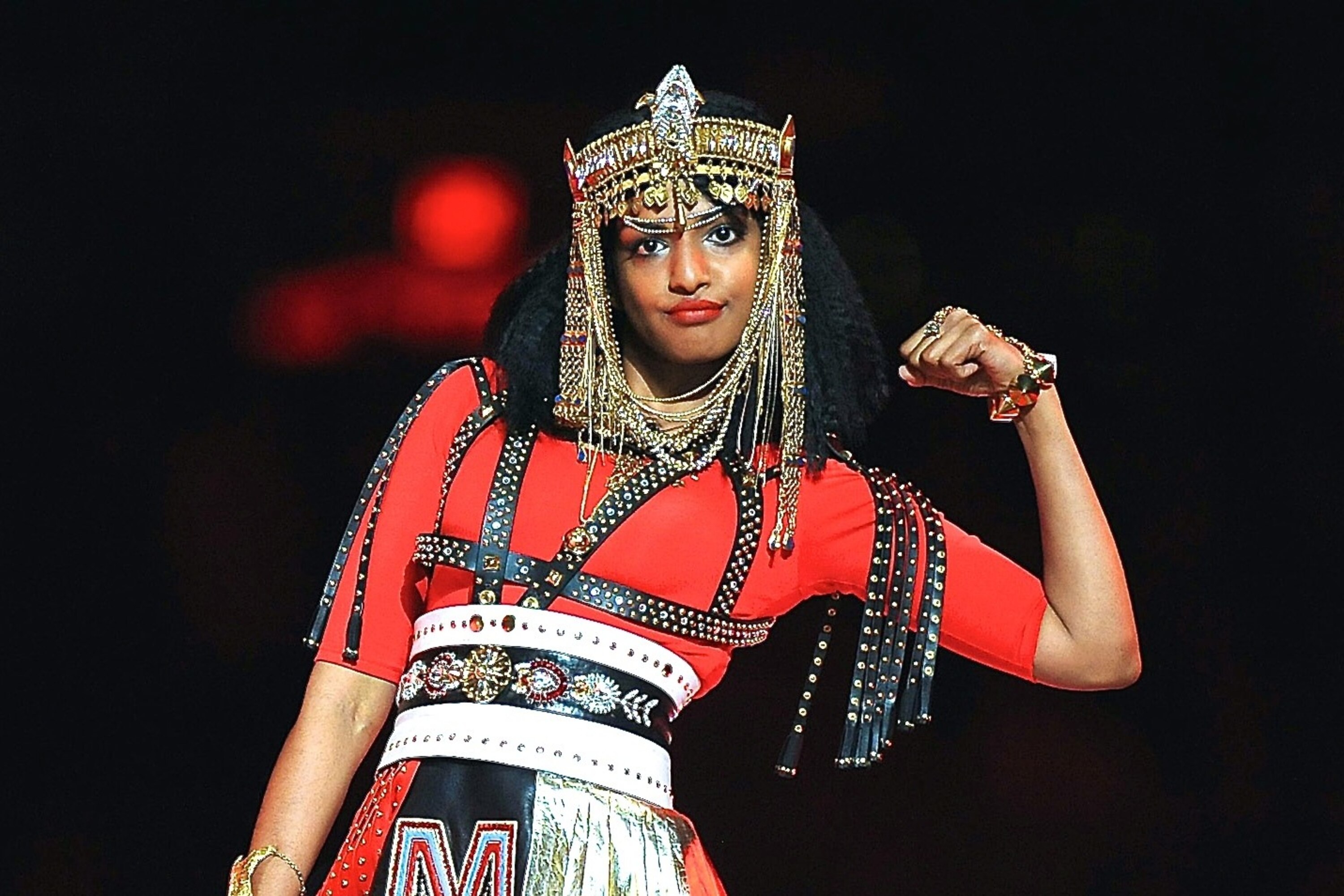 NFL Still Sore over M.I.A.'s Super Bowl Middle Finger, Now Seeking over ...