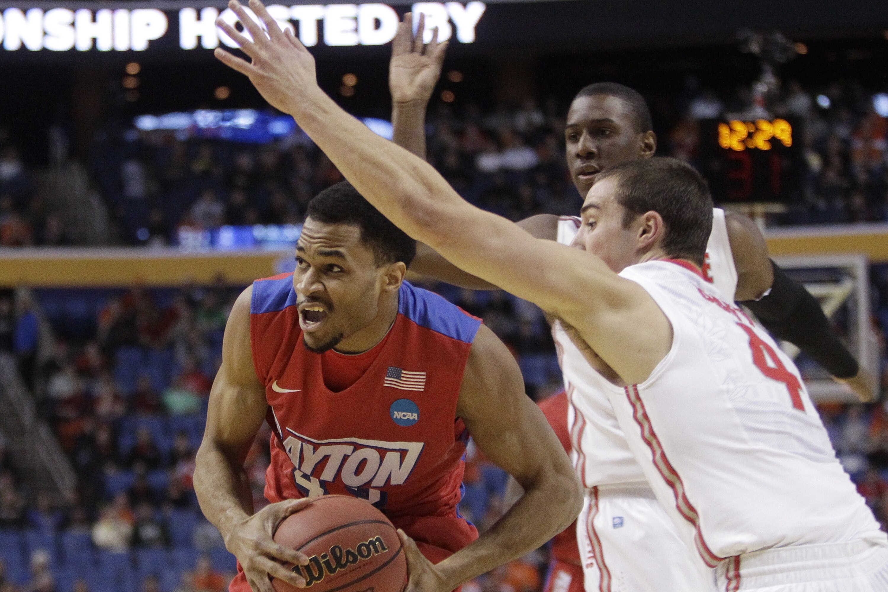 NCAA Basketball Scores 2014: Early Results Quickly Usher in Madness