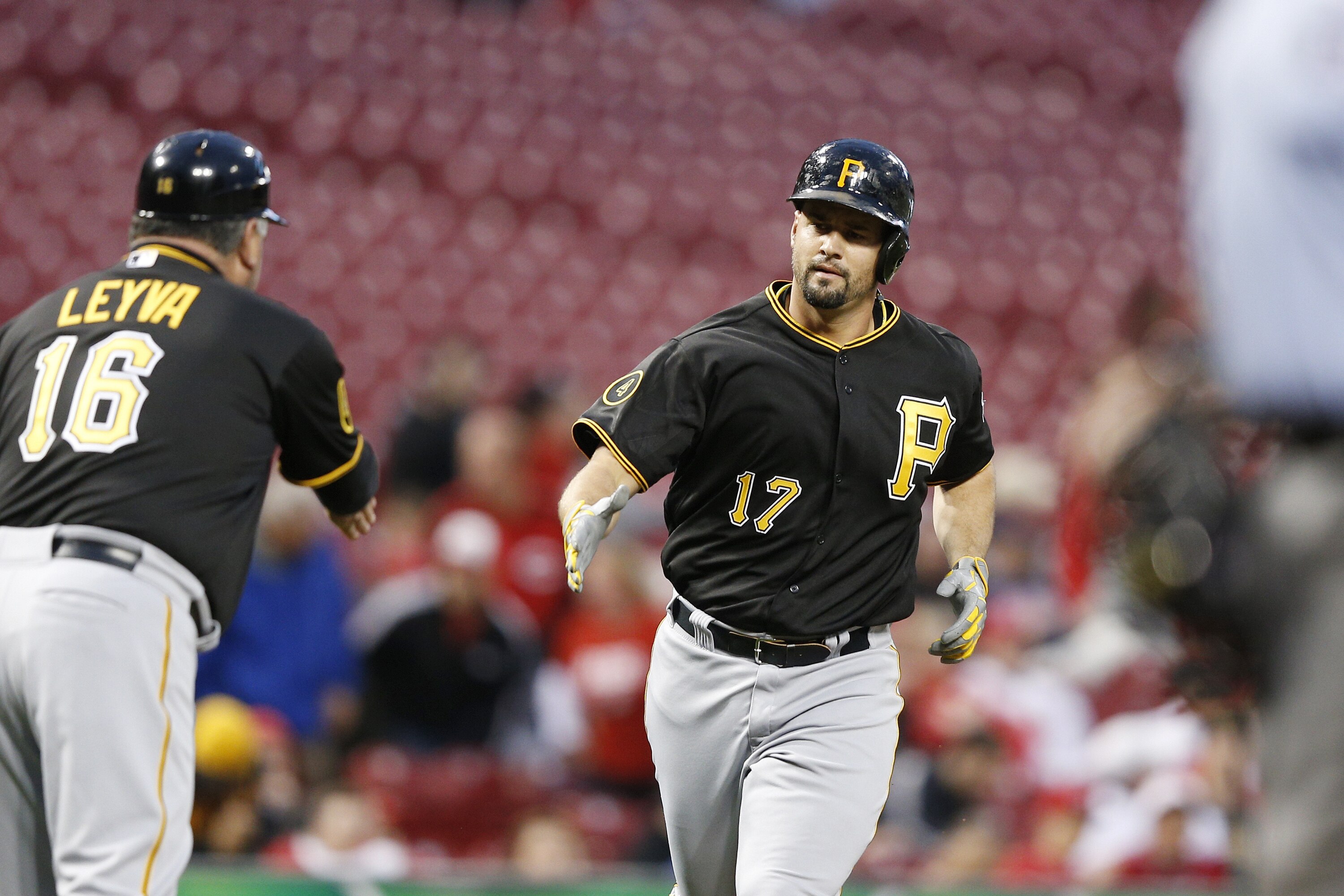 PIttsburgh Pirates Hit Three Pairs of Back-to-Back Home Runs