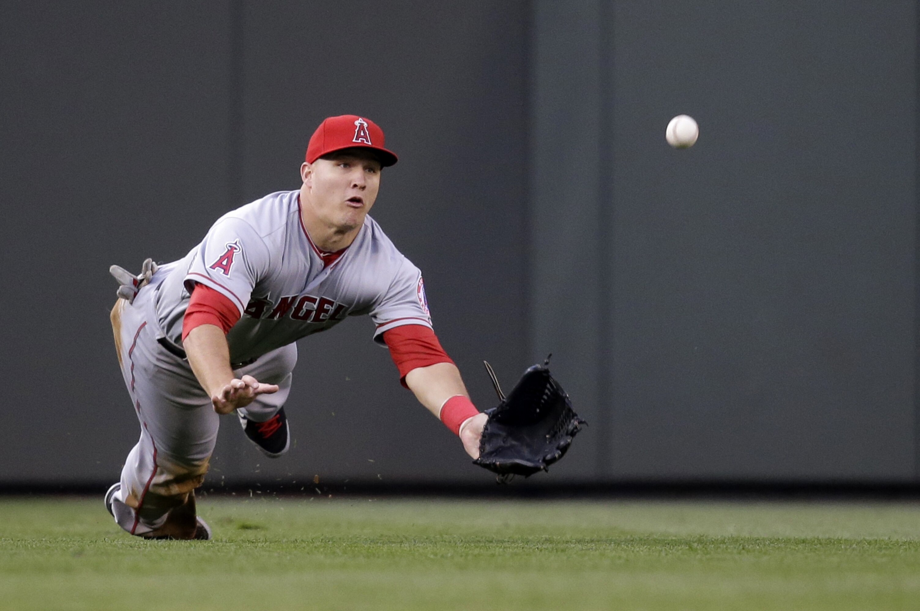 Mike Trout's Back Injury Is Minor Now, but Do LA Angels Need to Worry?
