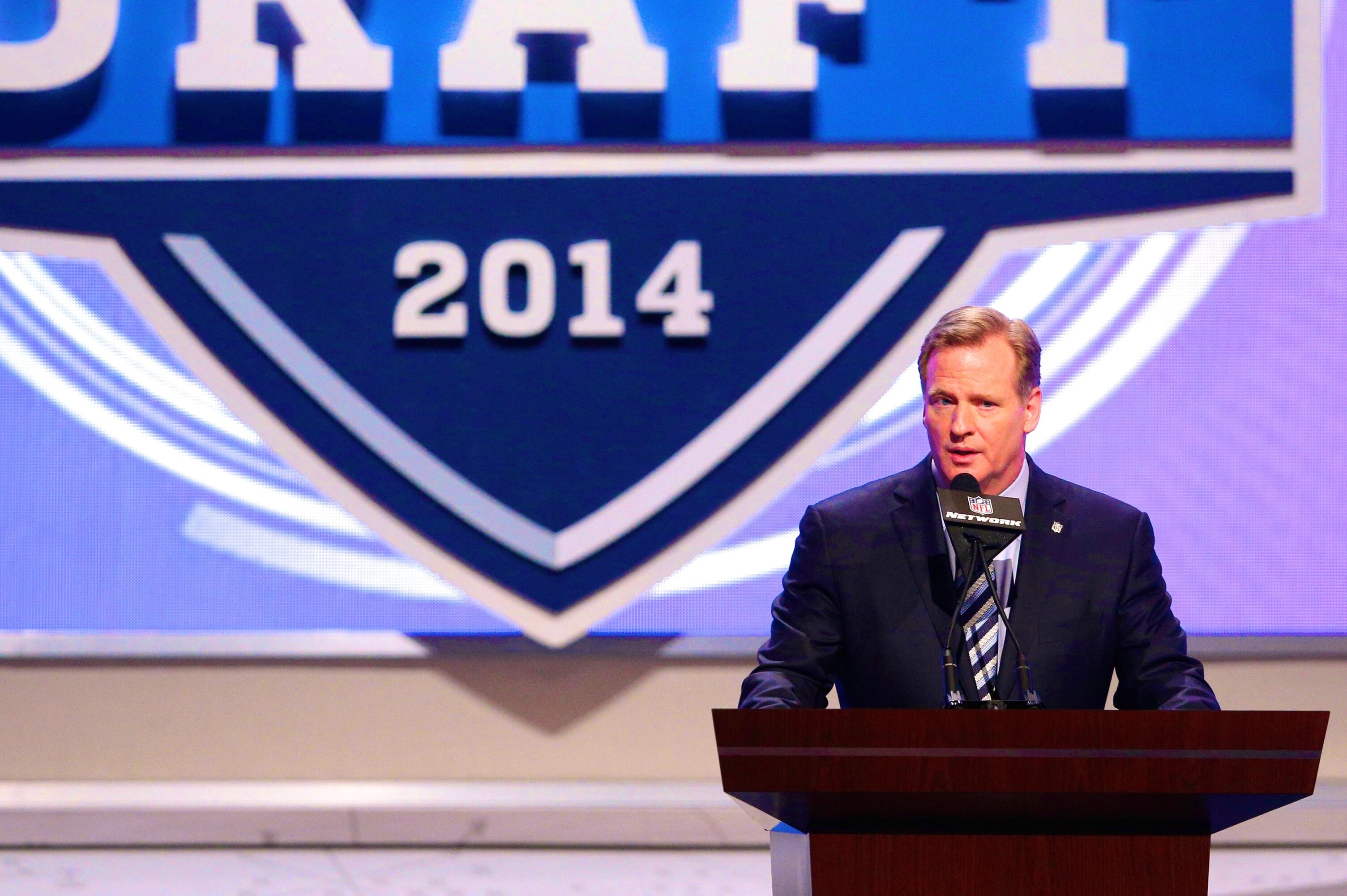 Roger Goodell Says 2015 NFL Draft Location Narrowed Down to LA and Chicago