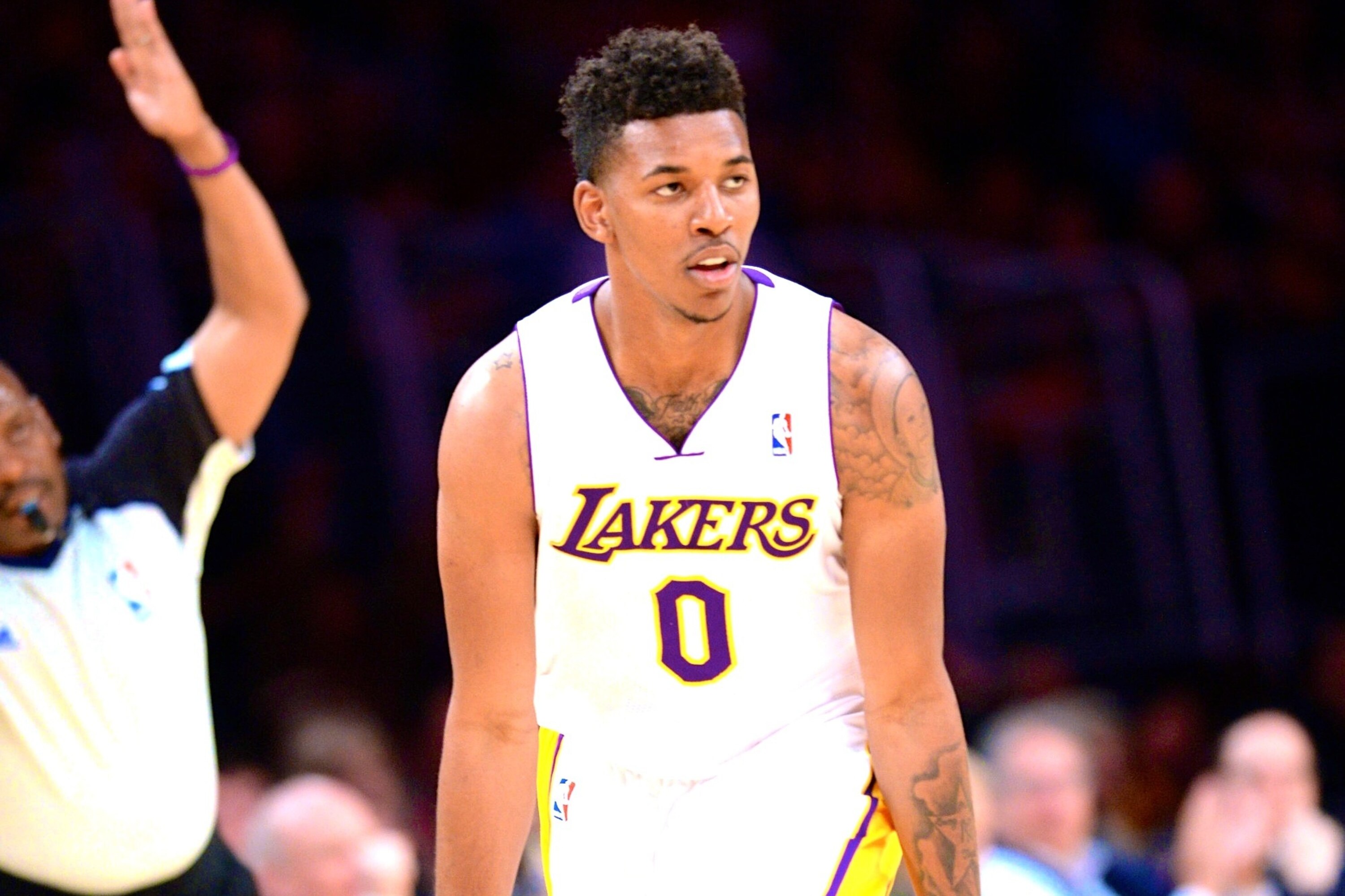 Nick Young Injury: Updates on Lakers Guard's Thumb and Return