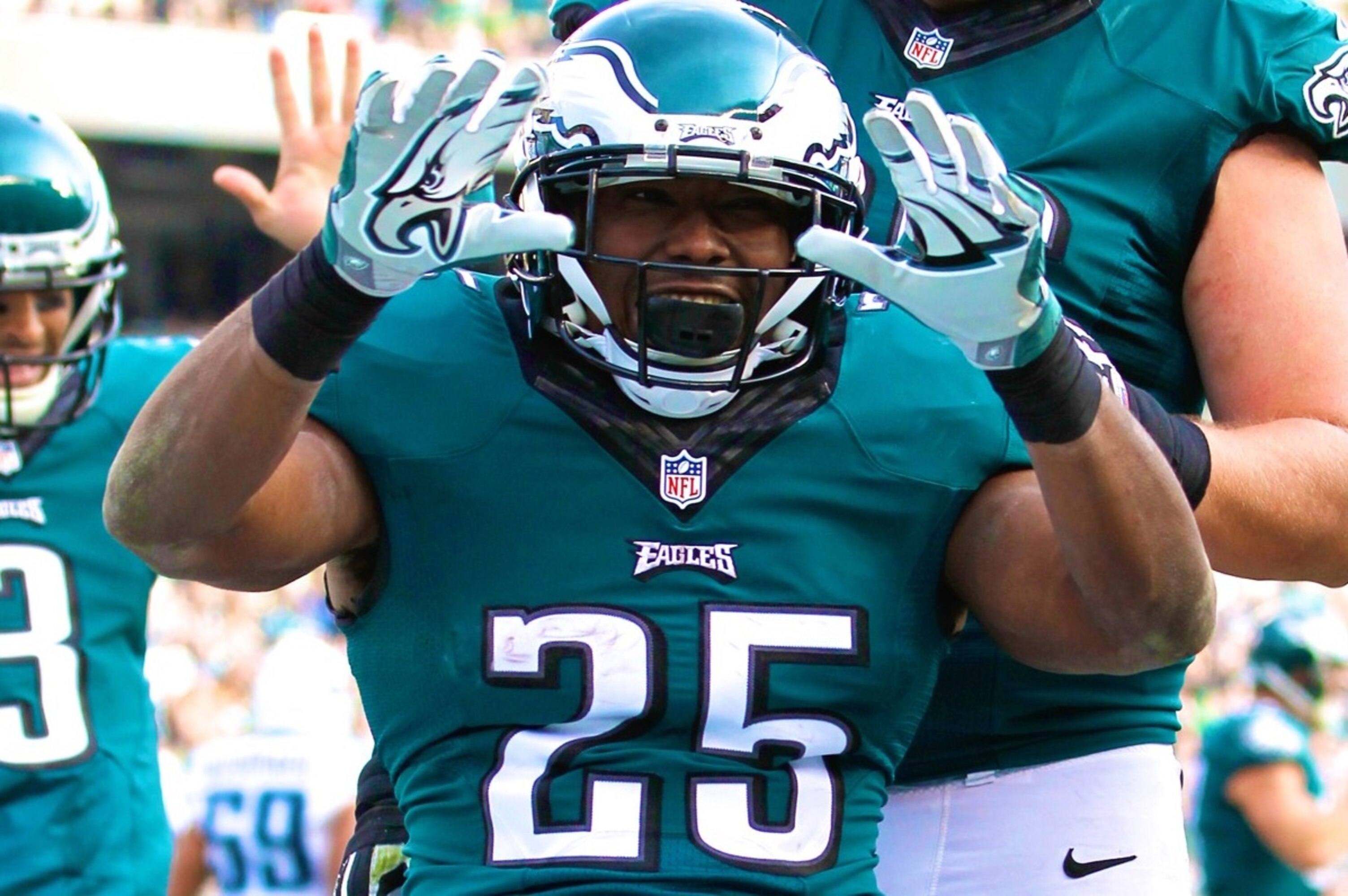 With Running Game Rolling Again, Eagles Back on the Right Track