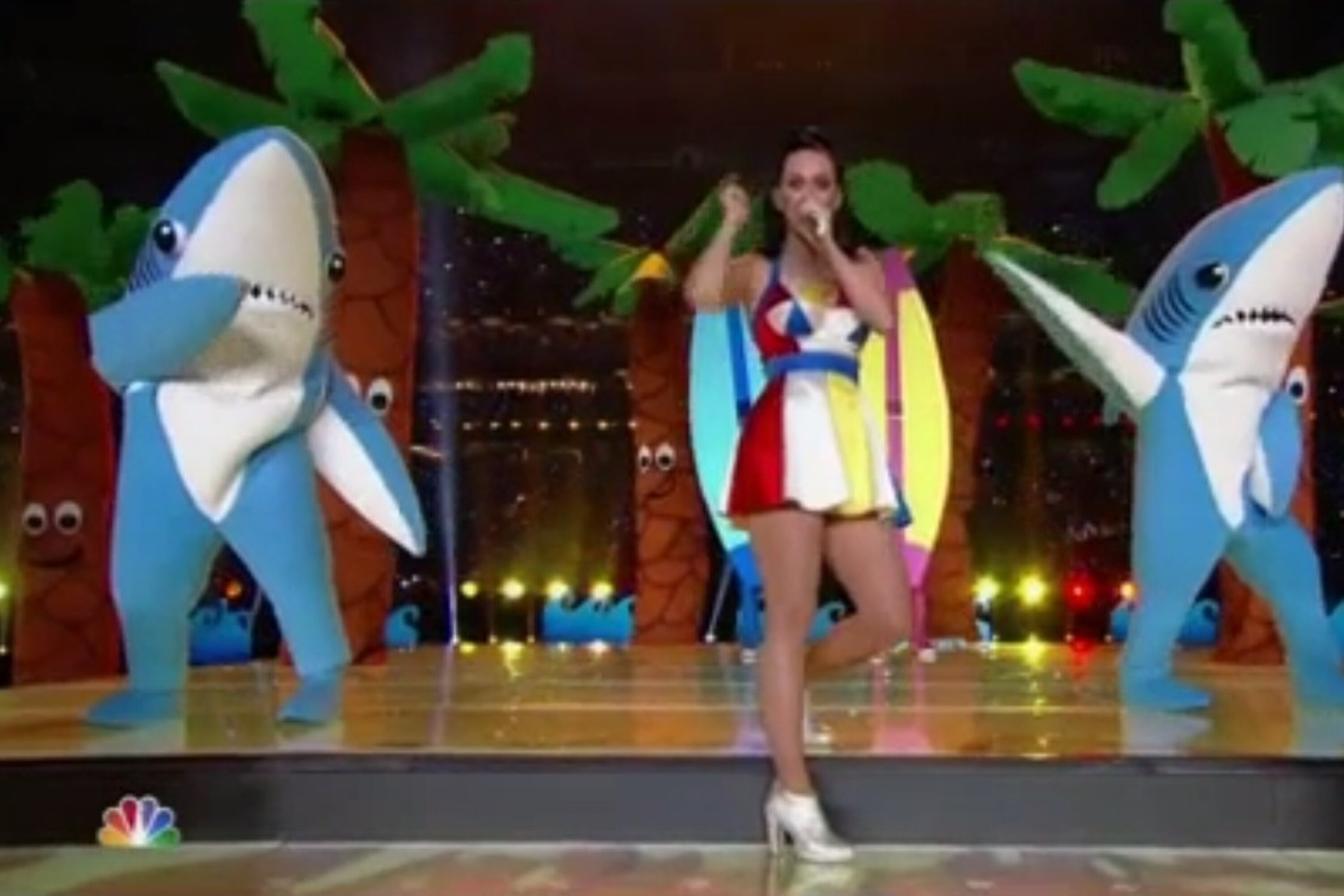 'Left Shark' Is the One and Only True Hero of the 2015 Super Bowl