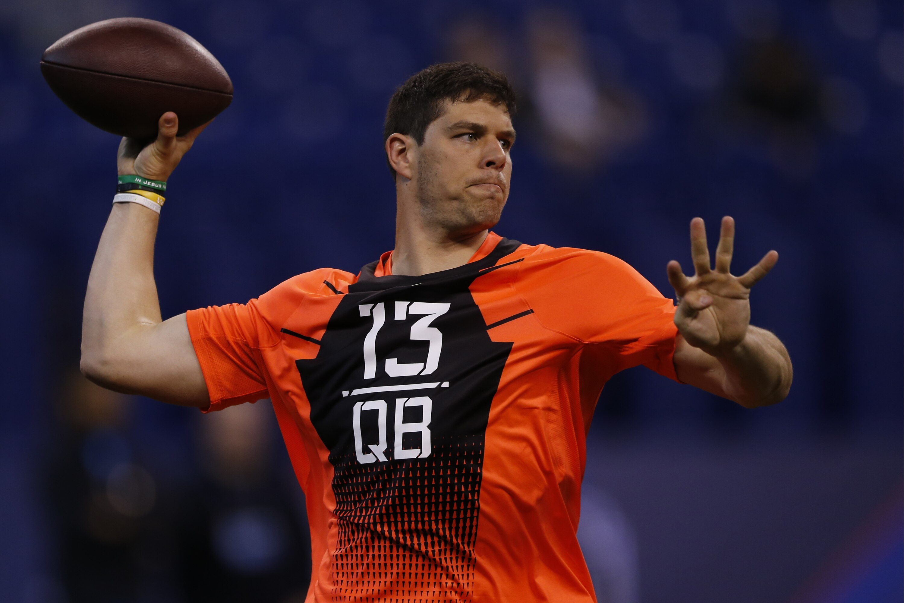 NFL Draft 2015: 1st-Round Mock Draft and Top Potential Mid-Round Steals
