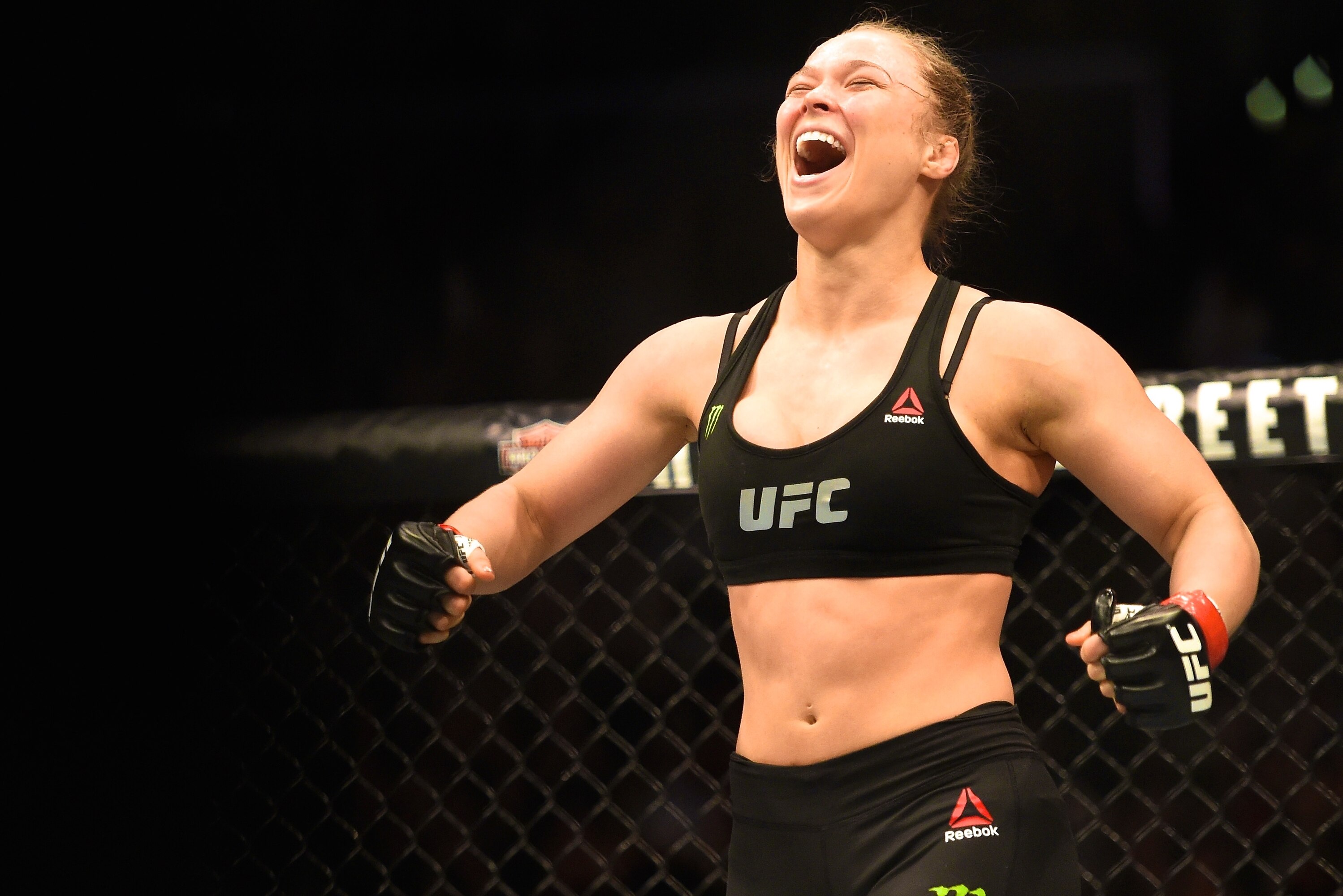 UFC 184 Rousey vs. Zingano: Live Results, Play-by-Play and Fight Card ...