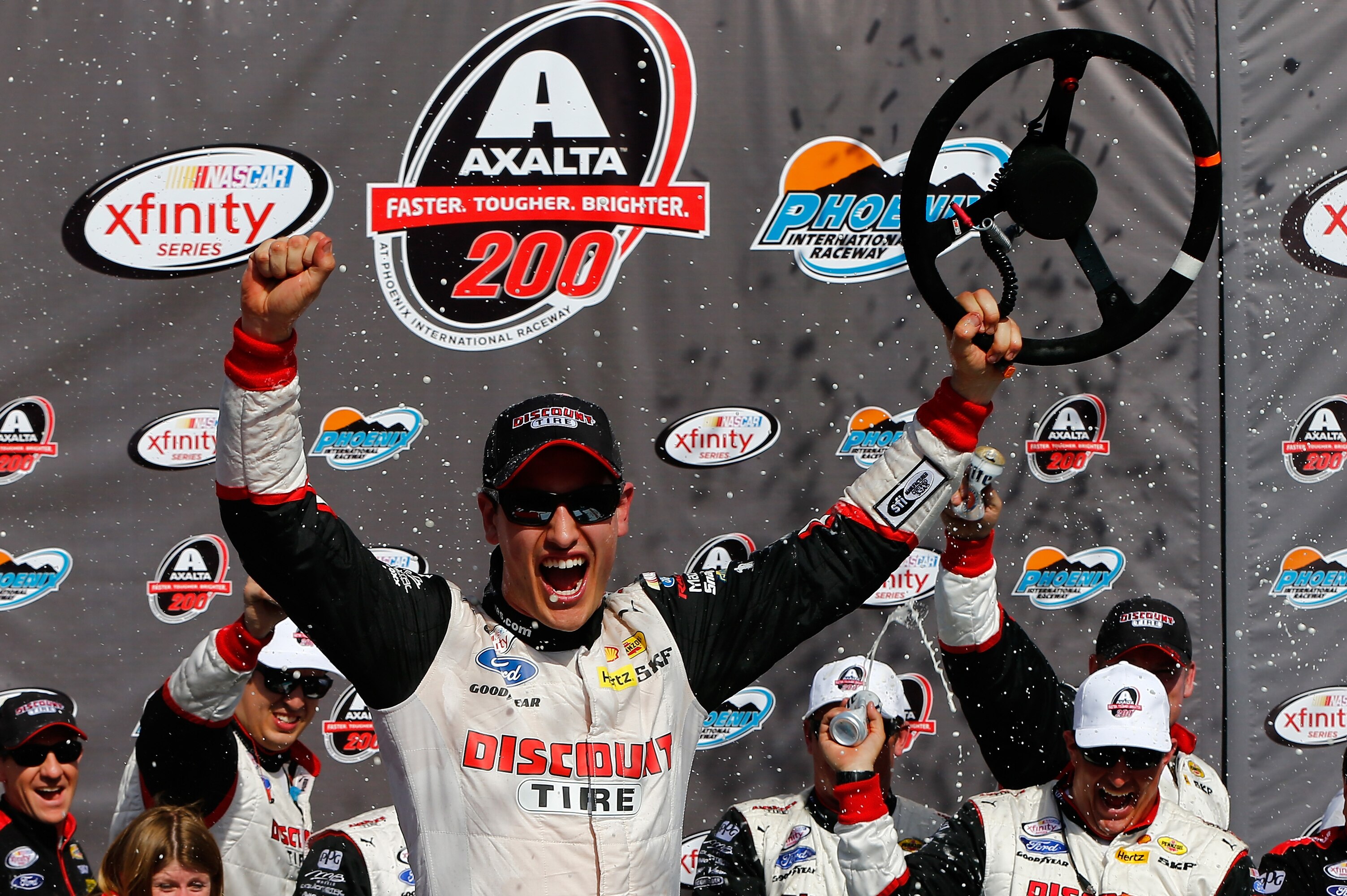 NASCAR Xfinity Series at Phoenix 2015 Results: Winner, Standings and ...