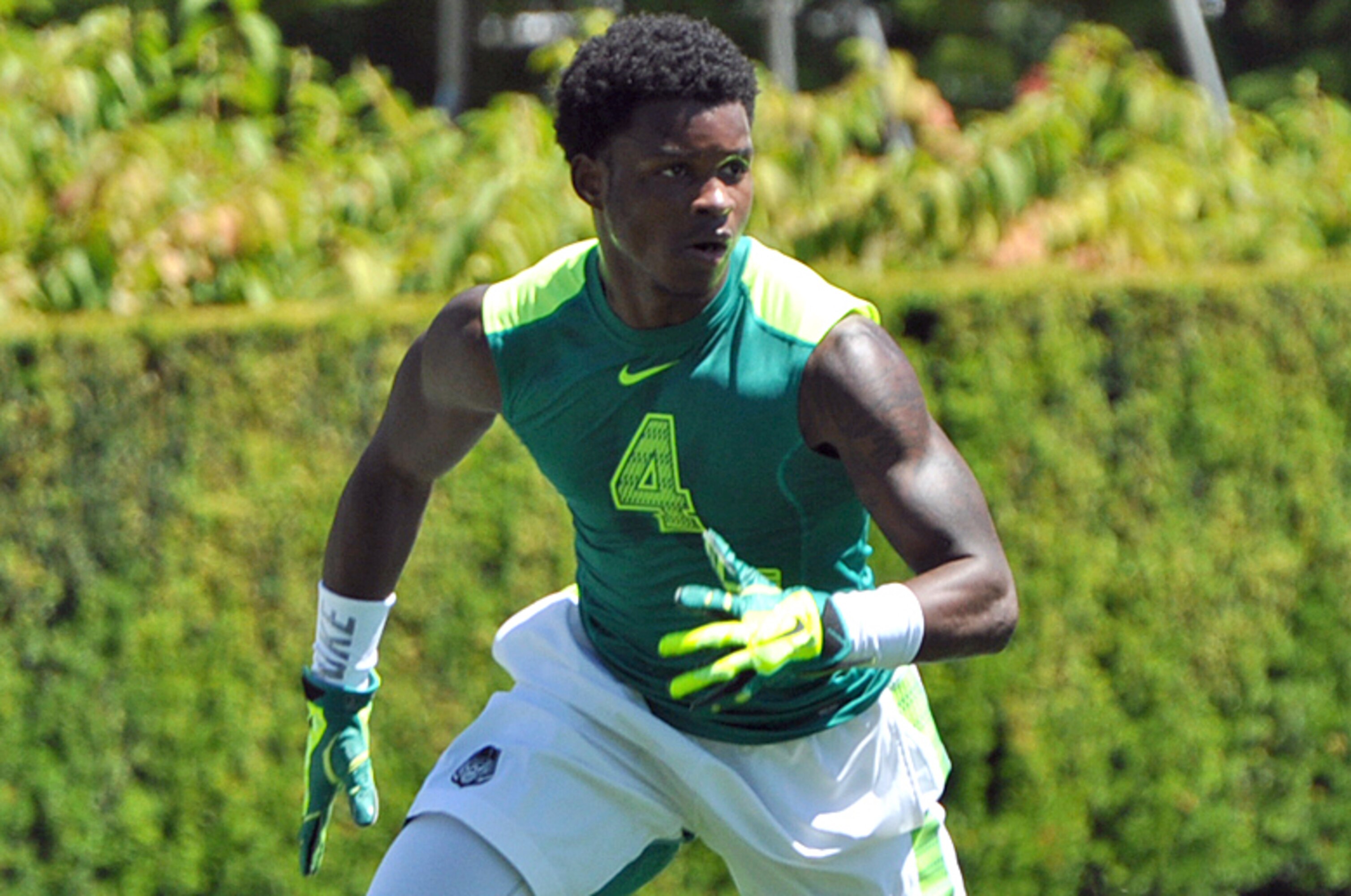 Odds on Where 5-Star CB Levonta Taylor Commits to on Friday
