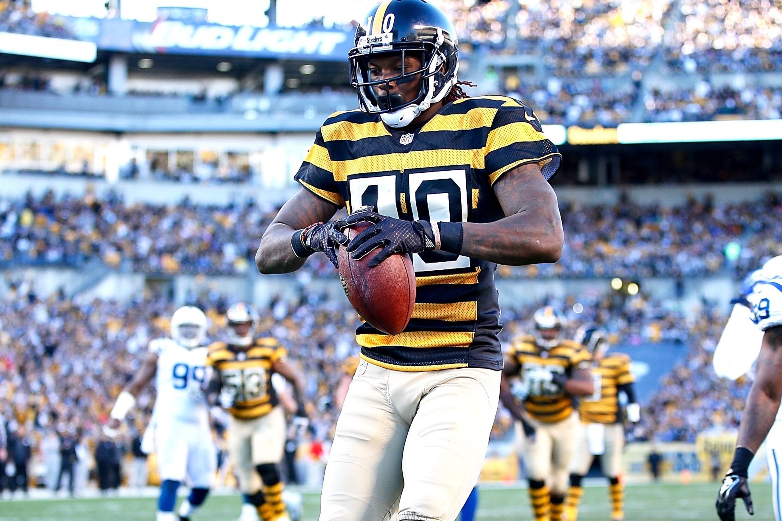 Rising NFL Stars to Keep an Eye On in 2015