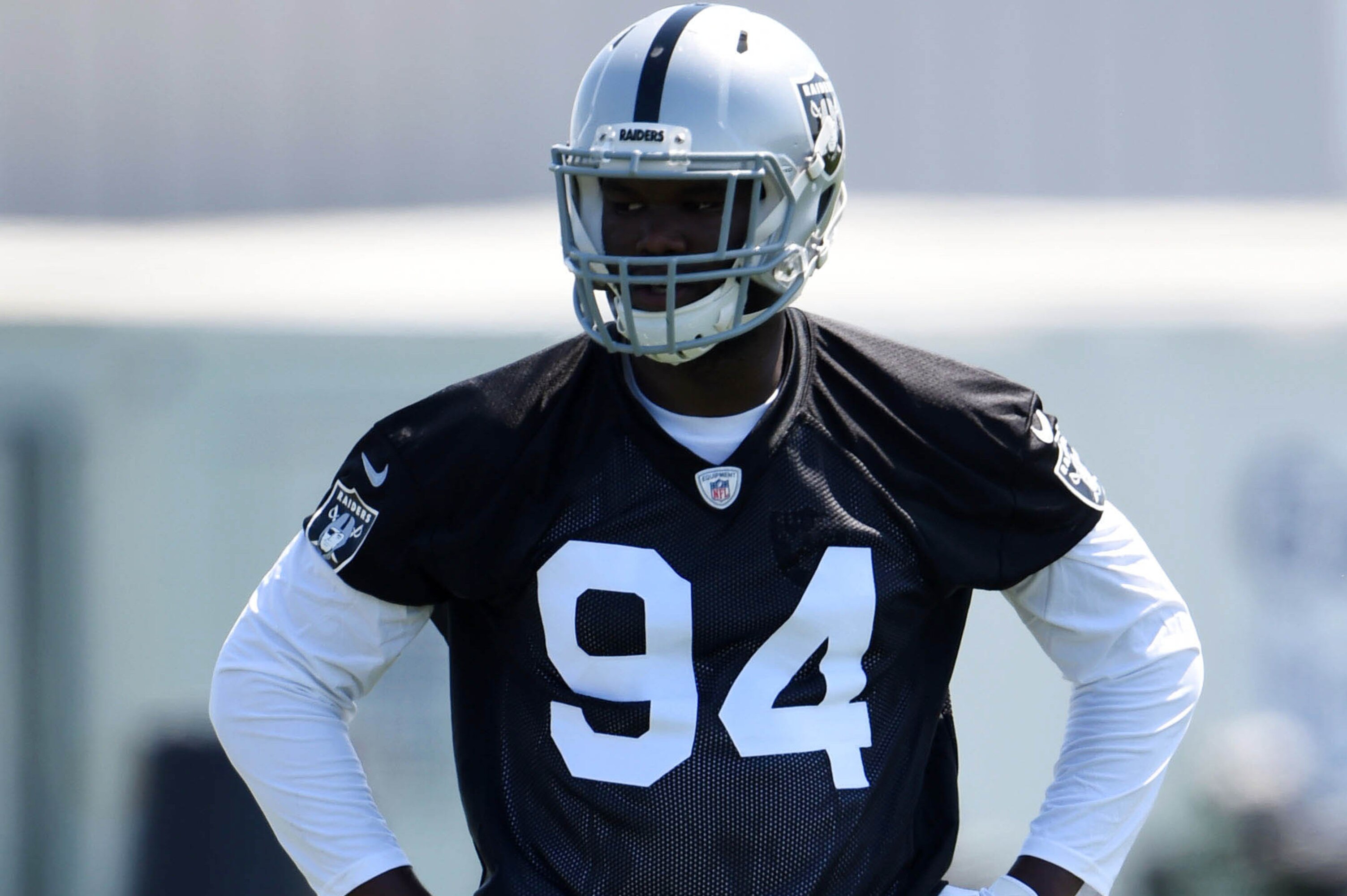 Why Oakland Raiders Defensive End Max Valles Needs Extensive Snaps in 2015