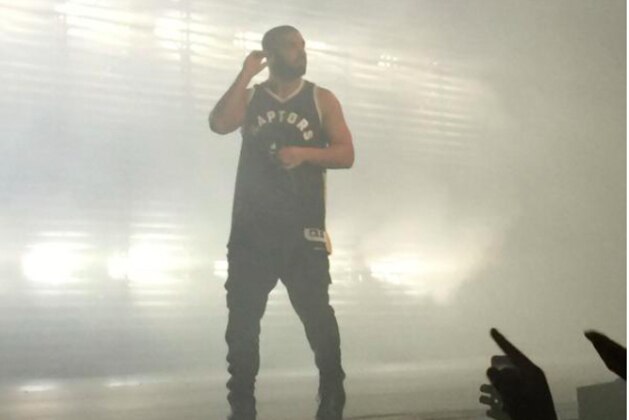 Drake Unveils Toronto Raptors' 2015-16 Jerseys with Help of NBA2K at ...