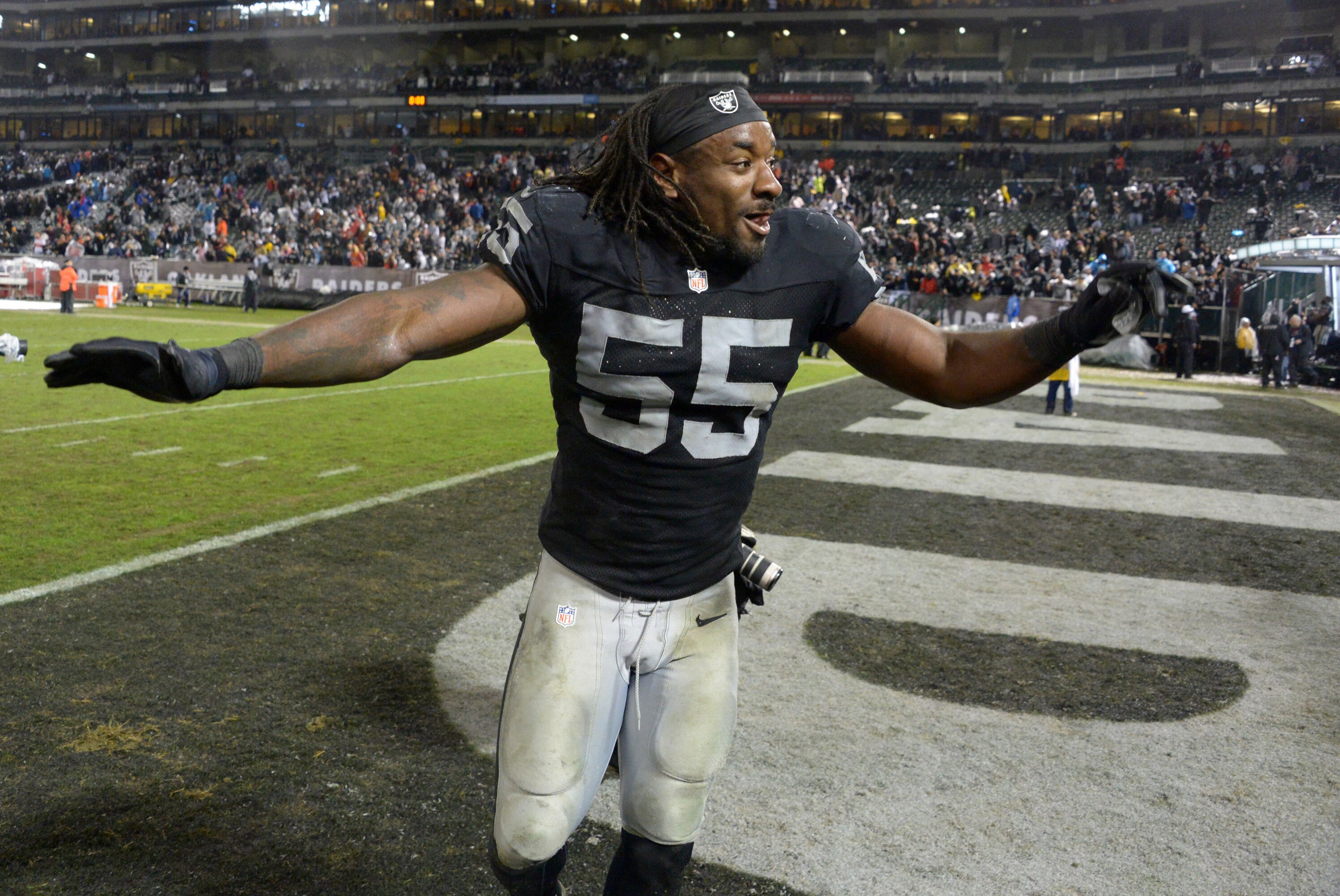 Sio Moore to Colts: Latest Trade Details, Comments and Reaction