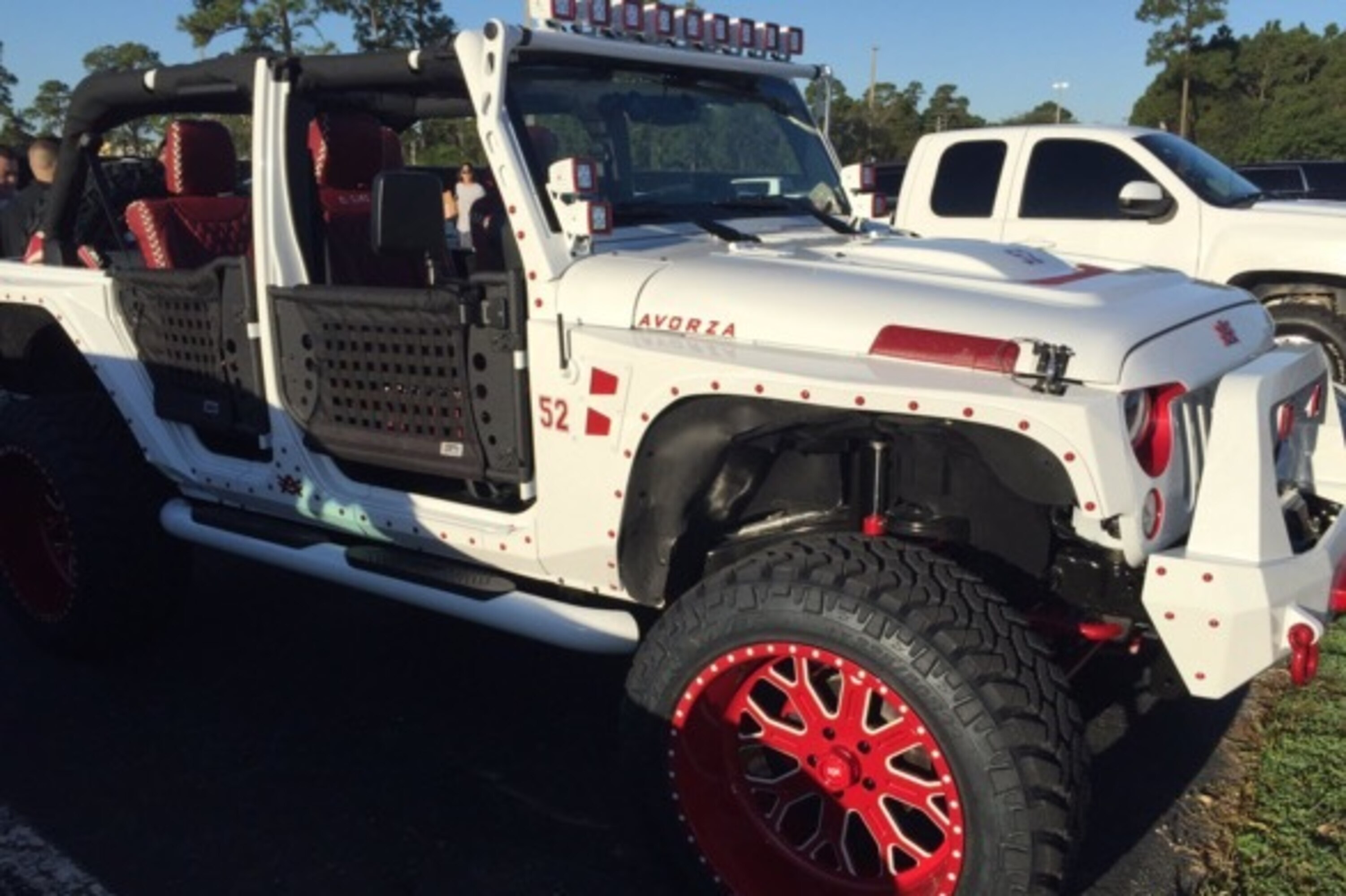 Yoenis Cespedes Drives Customized Jeep to Mets Camp