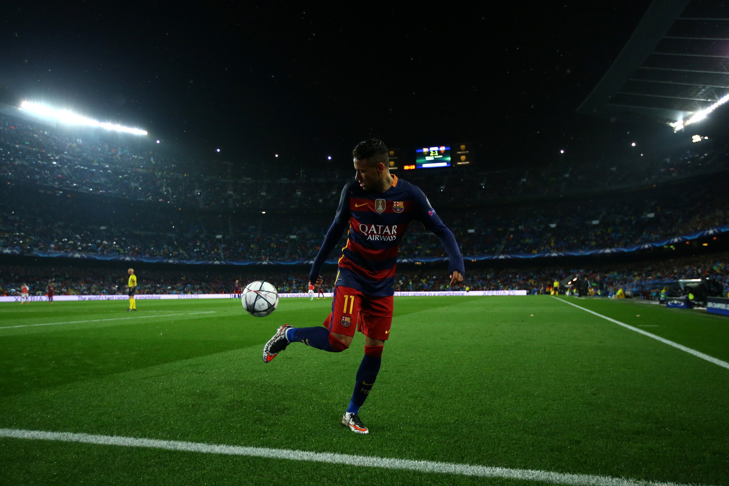Comparing Neymar's 2014/15 Barcelona Stats to His 2015/16 Numbers
