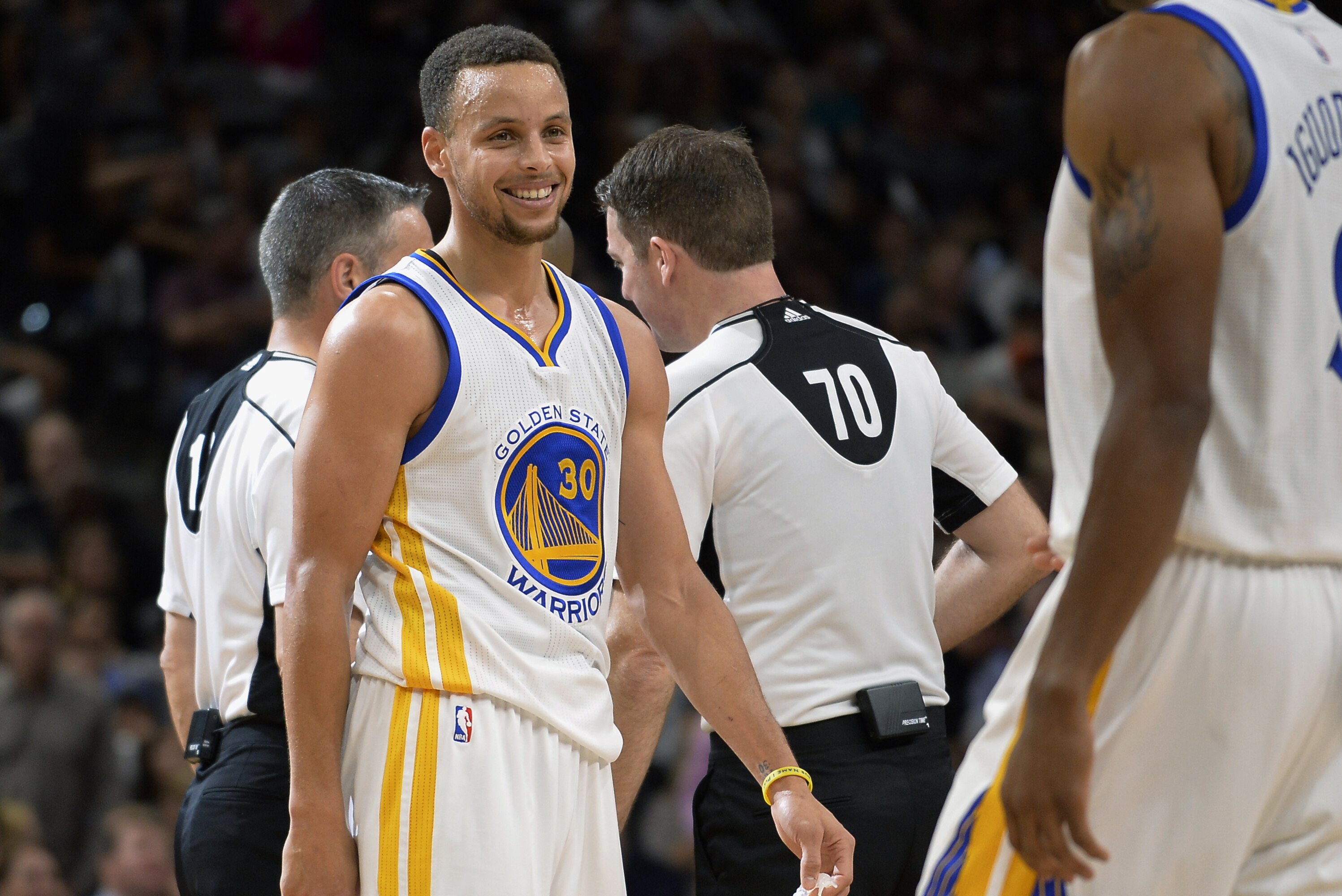 Stephen Curry Wins Unanimous MVP Award for 2015-16 NBA Season