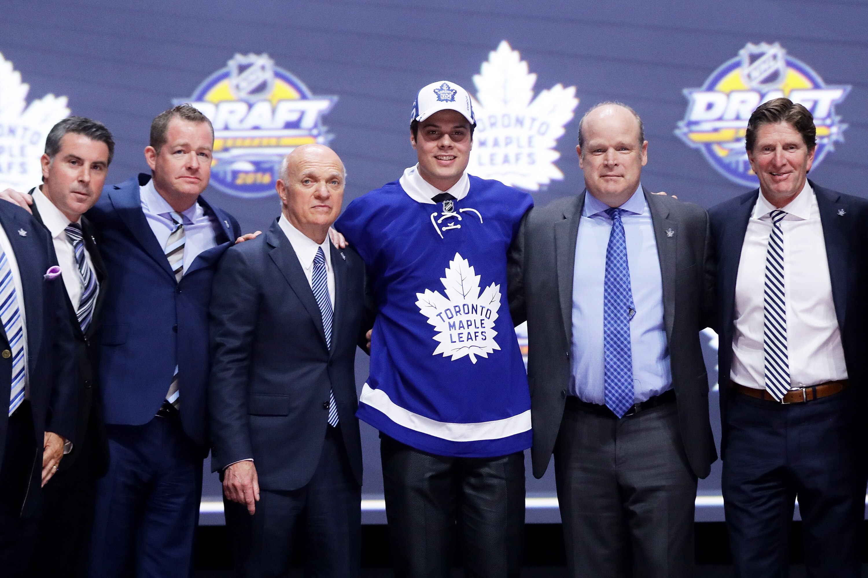NHL Draft 2016: Live Results, Picks and Grades for Round 1