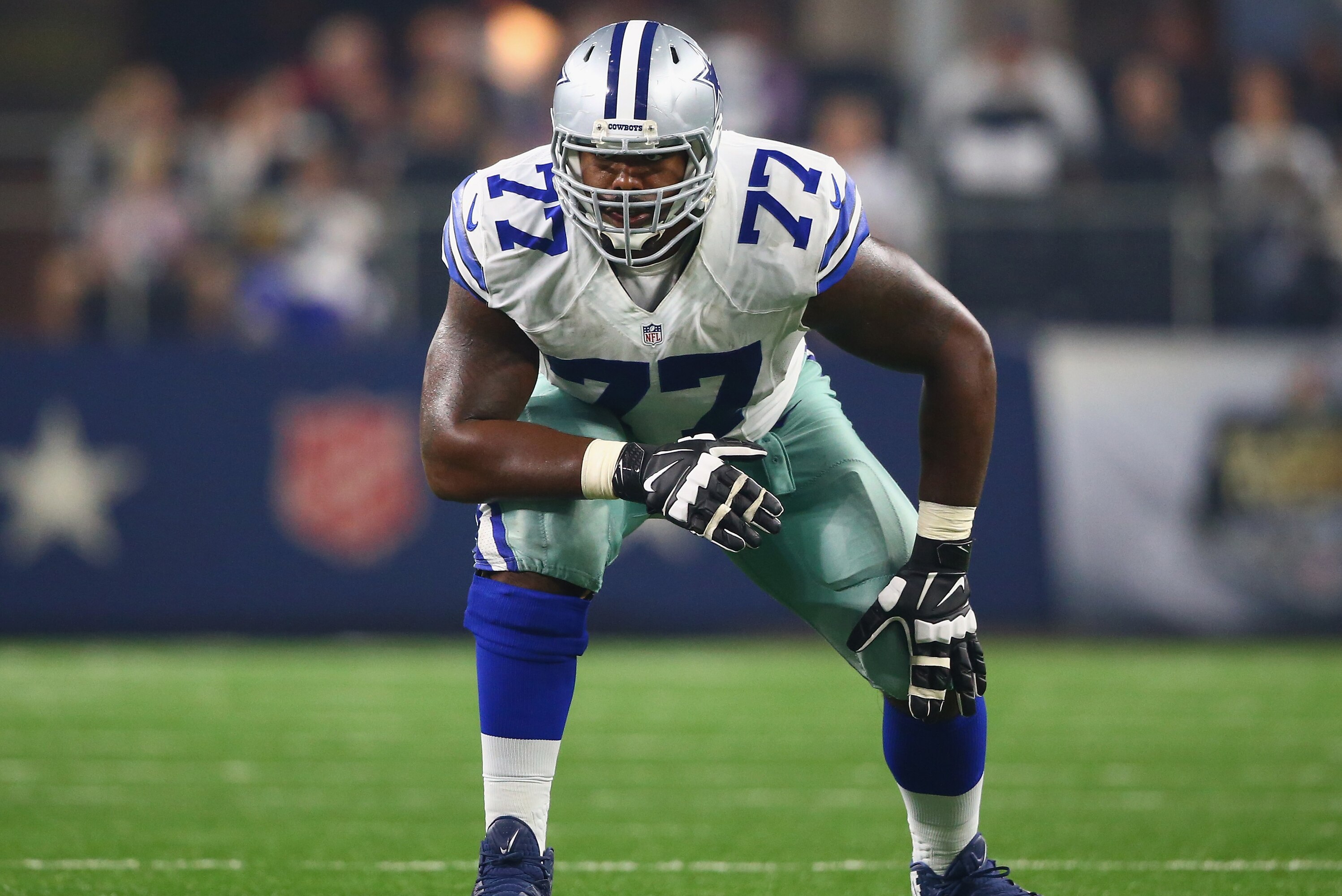 Tyron Smith Injury: Updates on Cowboys OT's Back, Hip and Return