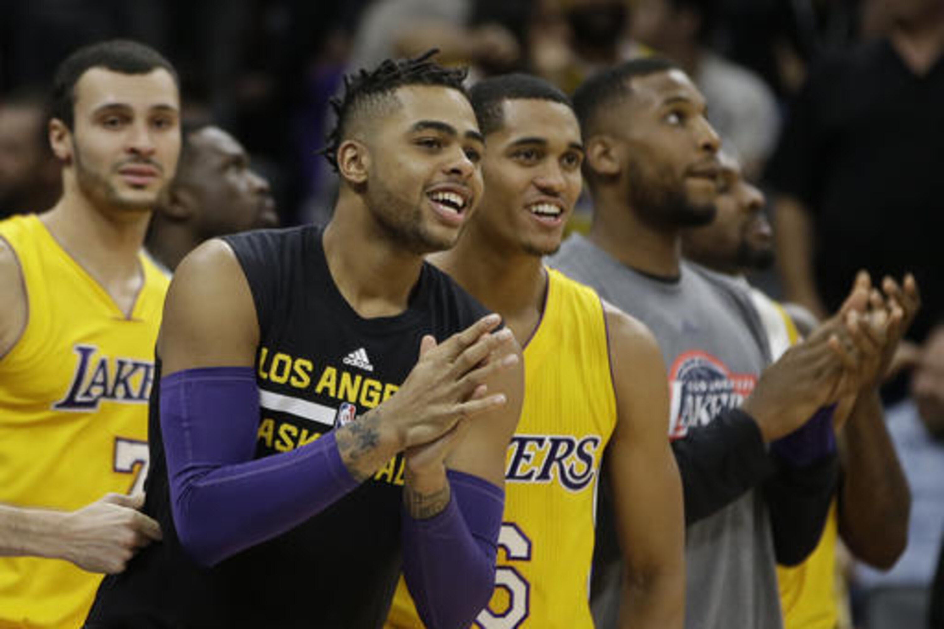 Lakers News: Latest on D'Angelo Russell, Larry Nance Jr. Injuries and More