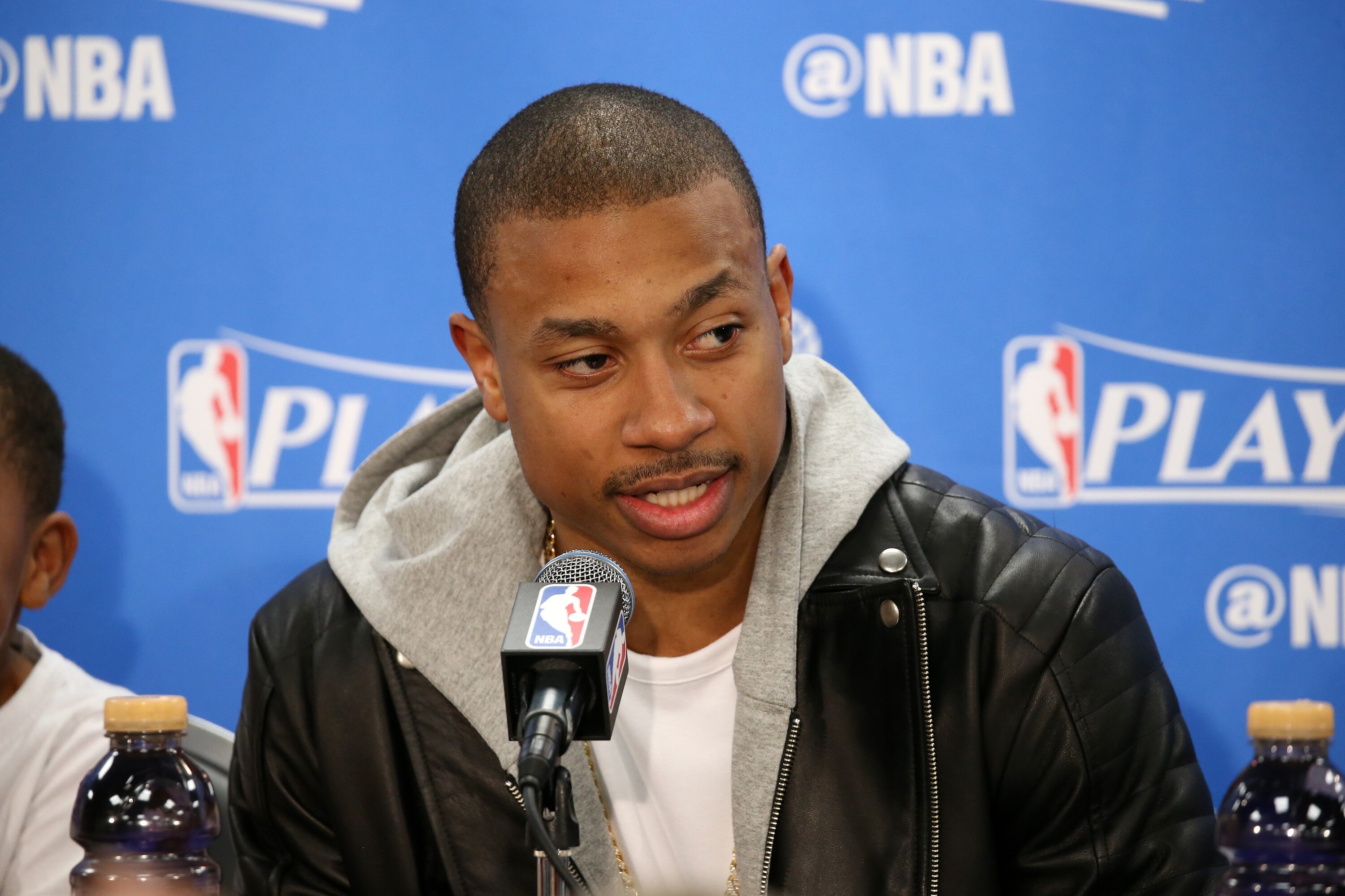 Isaiah Thomas Talks to Media for 1st Time Since Sister's Death After ...