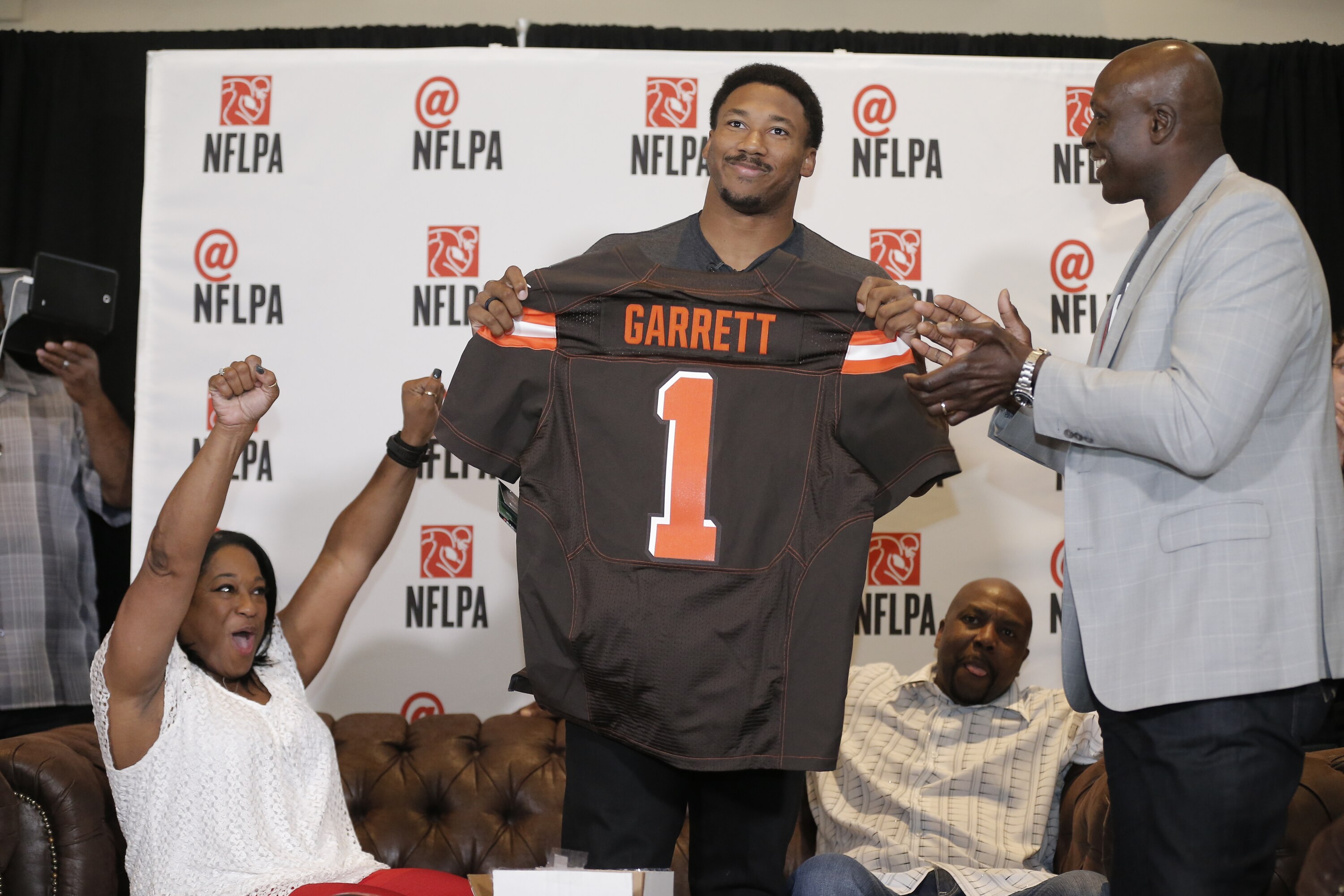 NFL Draft 2017 Results: Full List of Selections and Grades from Round 1