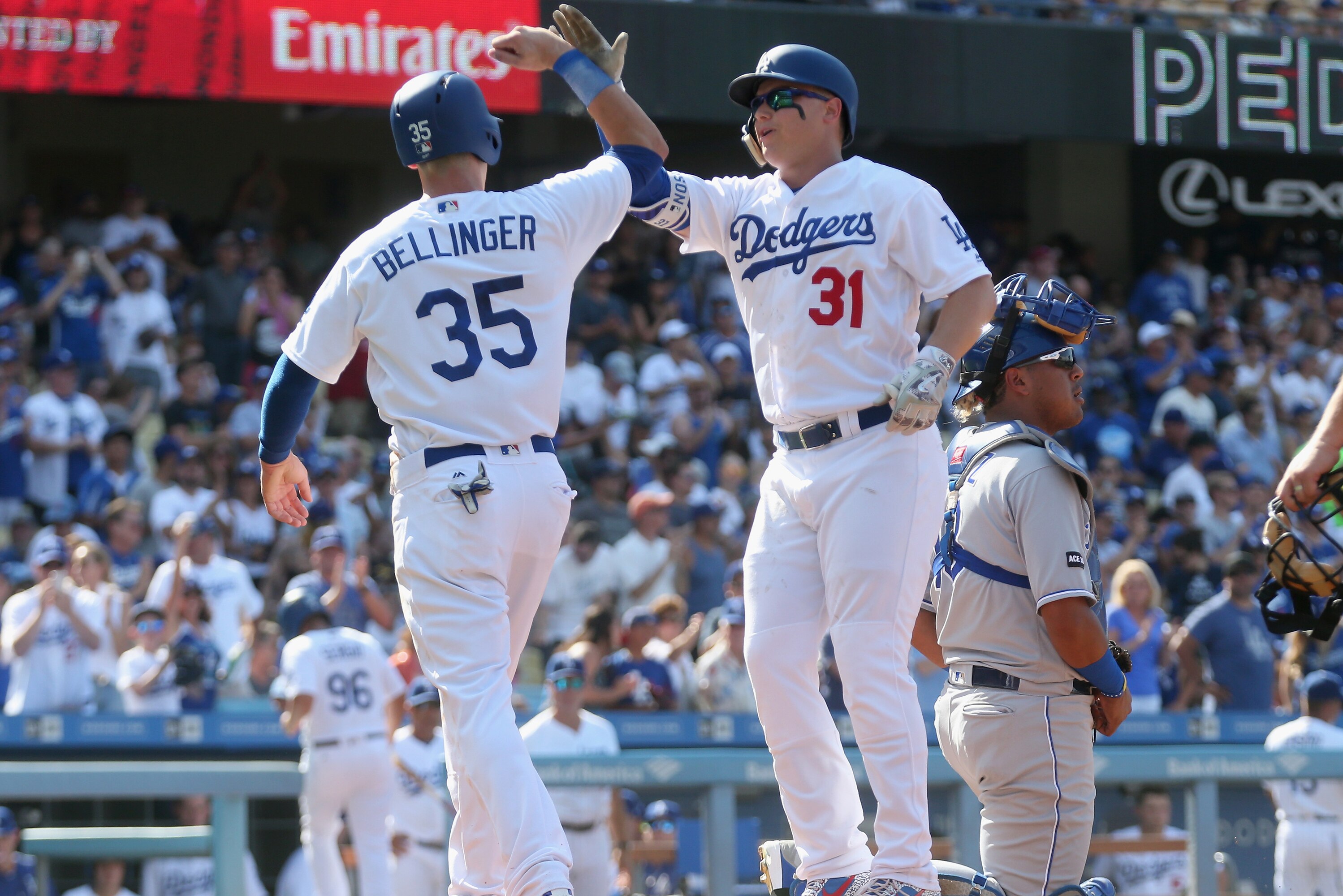 Dodgers Become MLB's 1st 60-Win Team With Walk-Off Victory Over Royals
