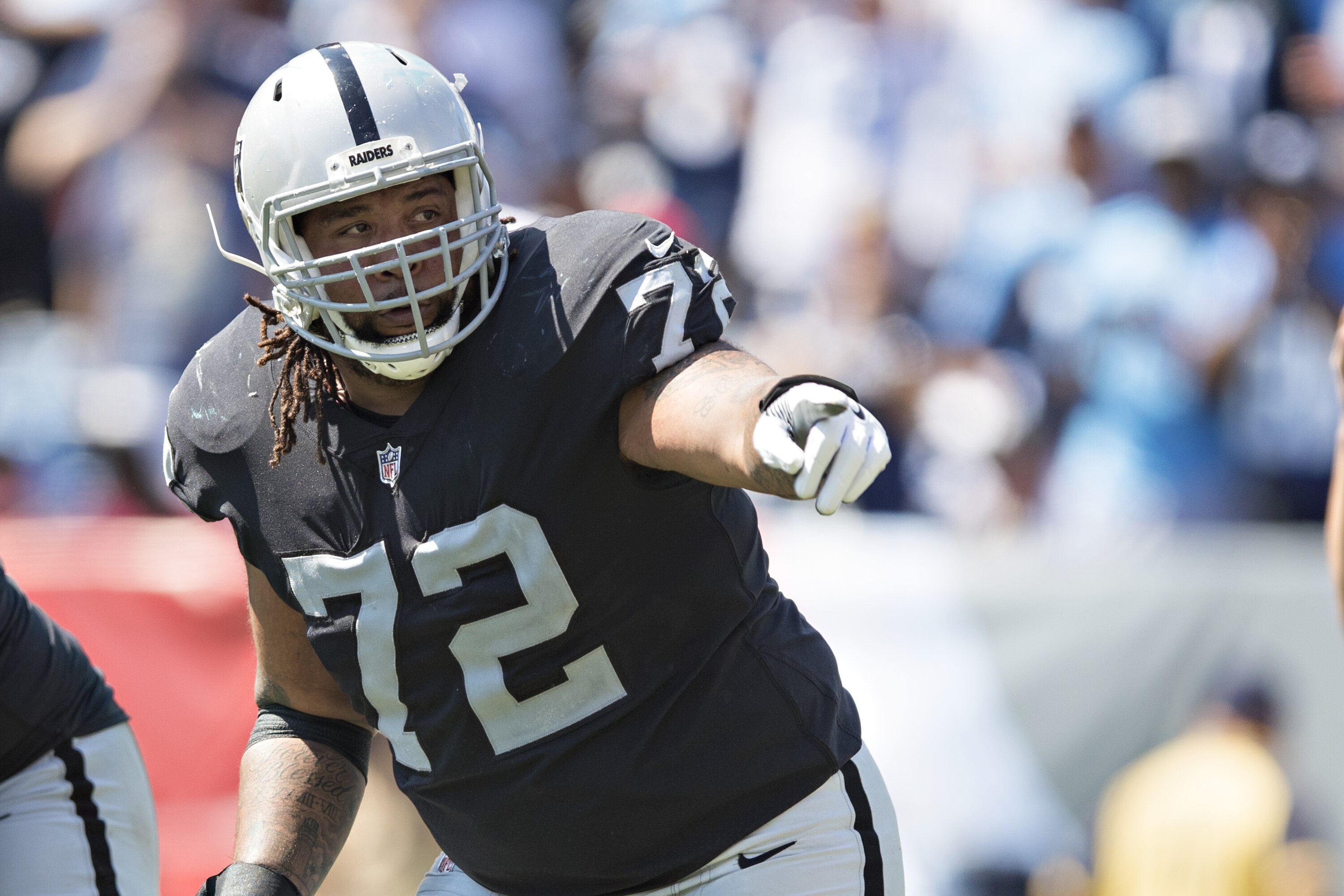 Michael Crabtree, Donald Penn Get into Shoving Match on Sideline vs. Chiefs