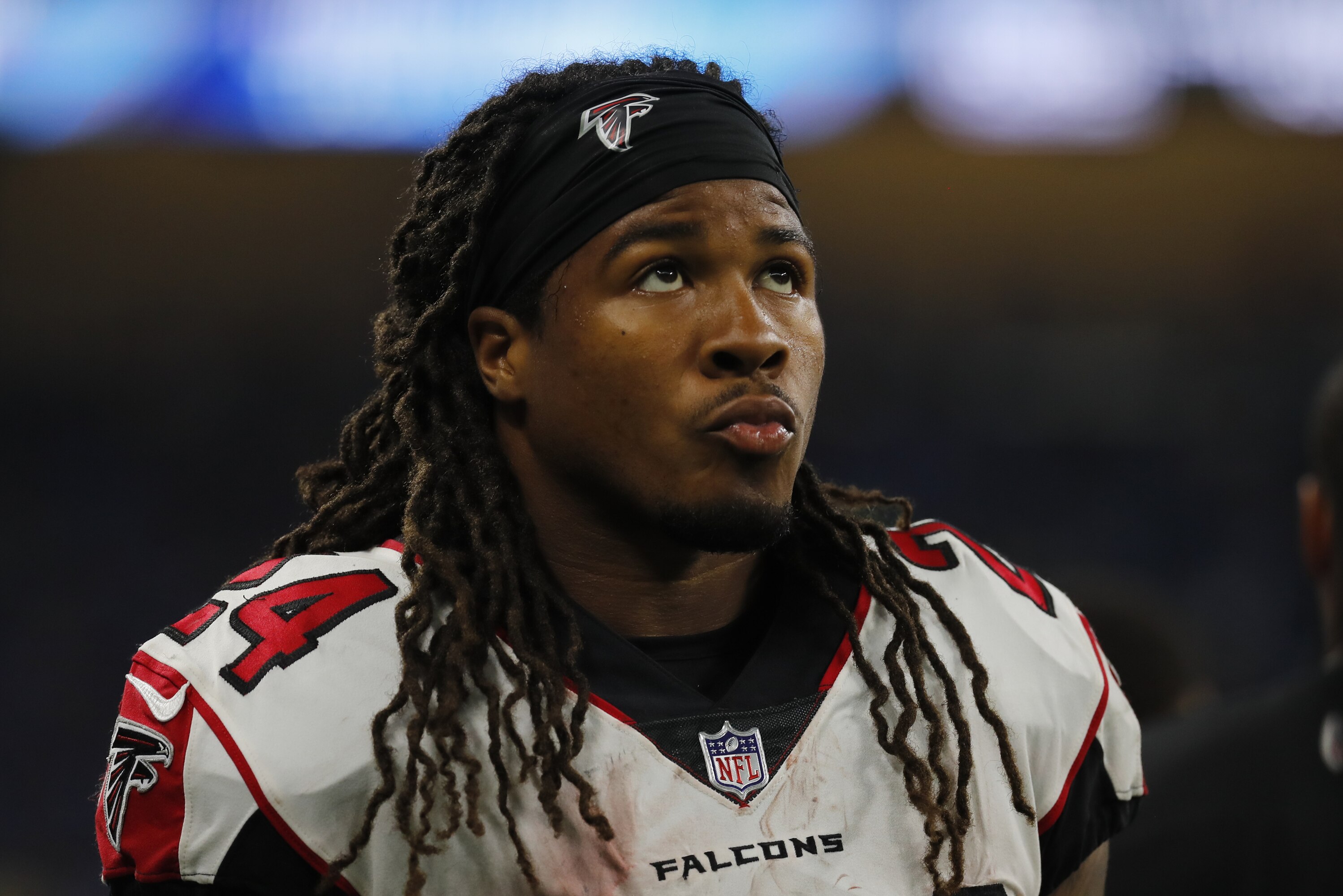 Devonta Freeman Played Through Knee Injury vs. Eagles, Unsure About Surgery