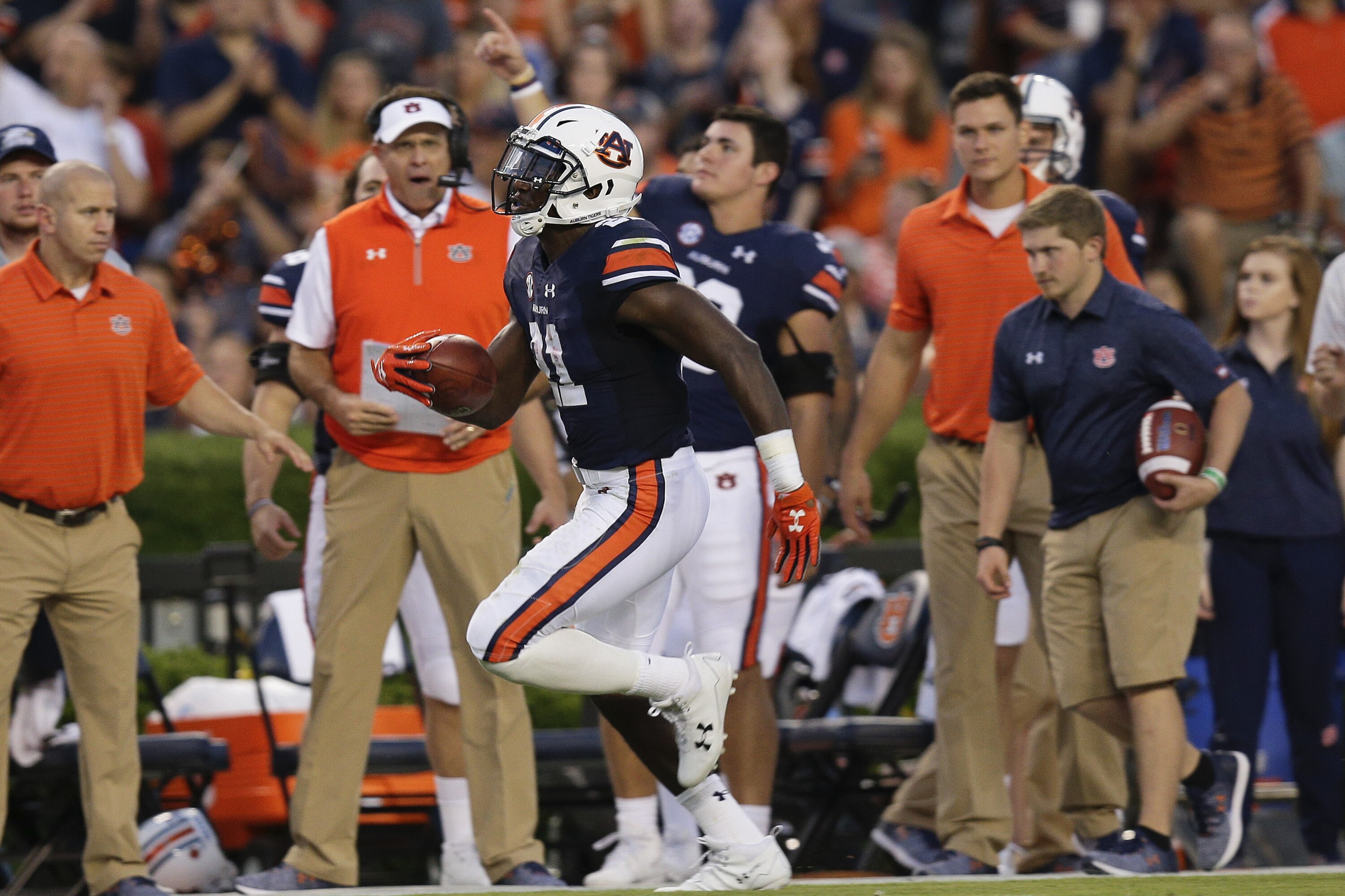 Kerryon Johnson Declares for 2018 NFL Draft After 3 Years at Auburn