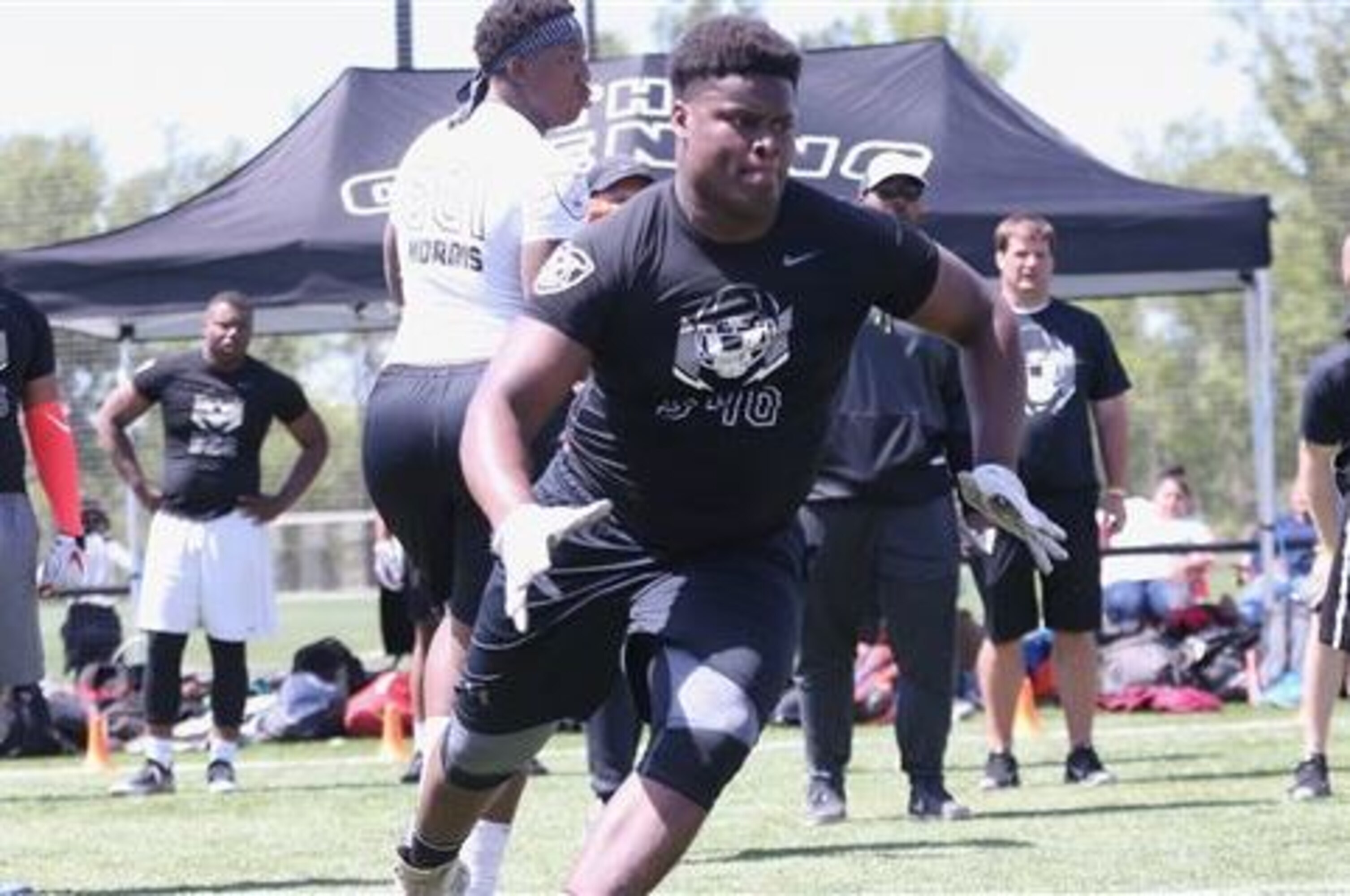 4-Star DT Rick Sandidge Commits to South Carolina over Georgia, UNC