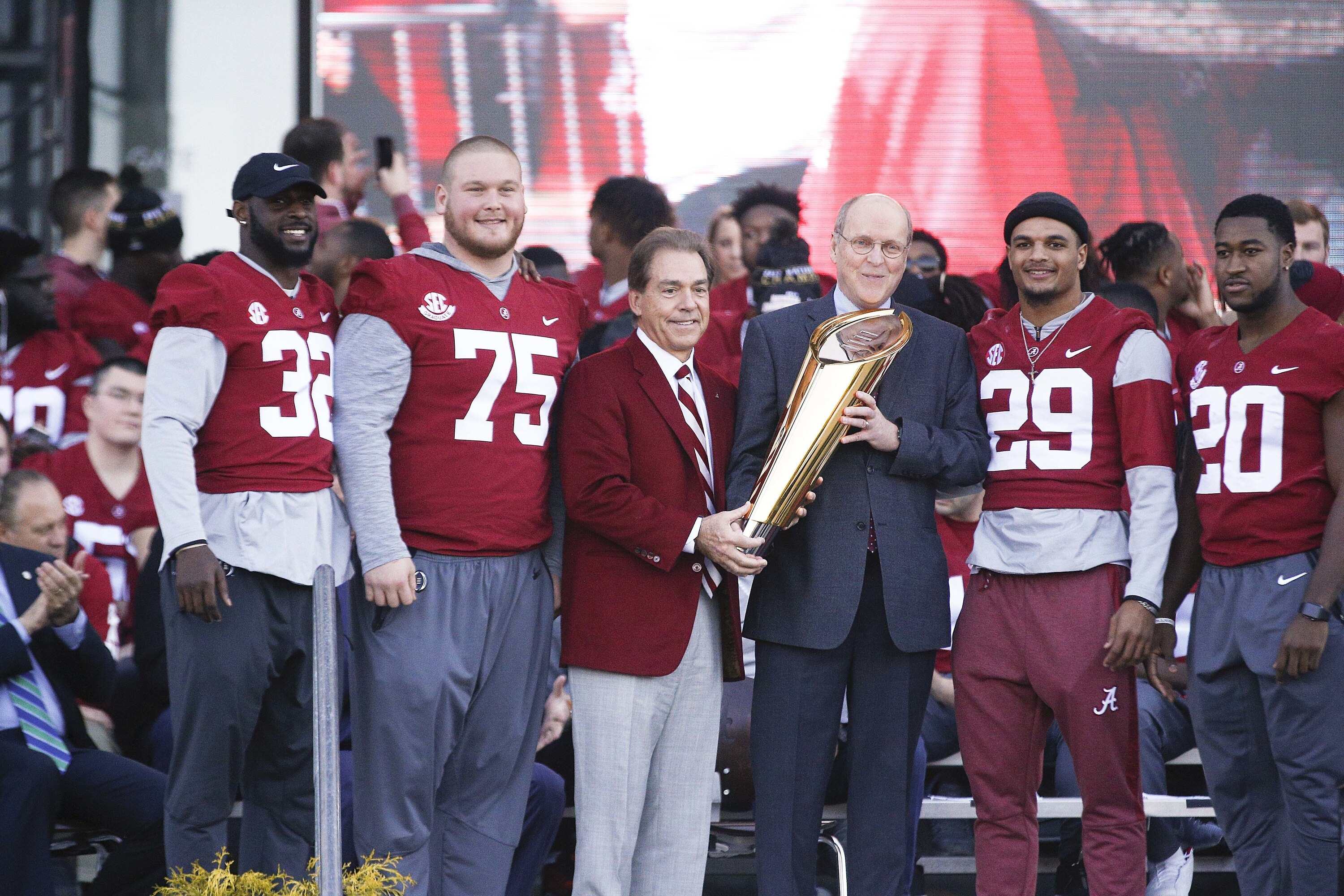 Alabama Players Troll UCF on Twitter After Receiving National ...