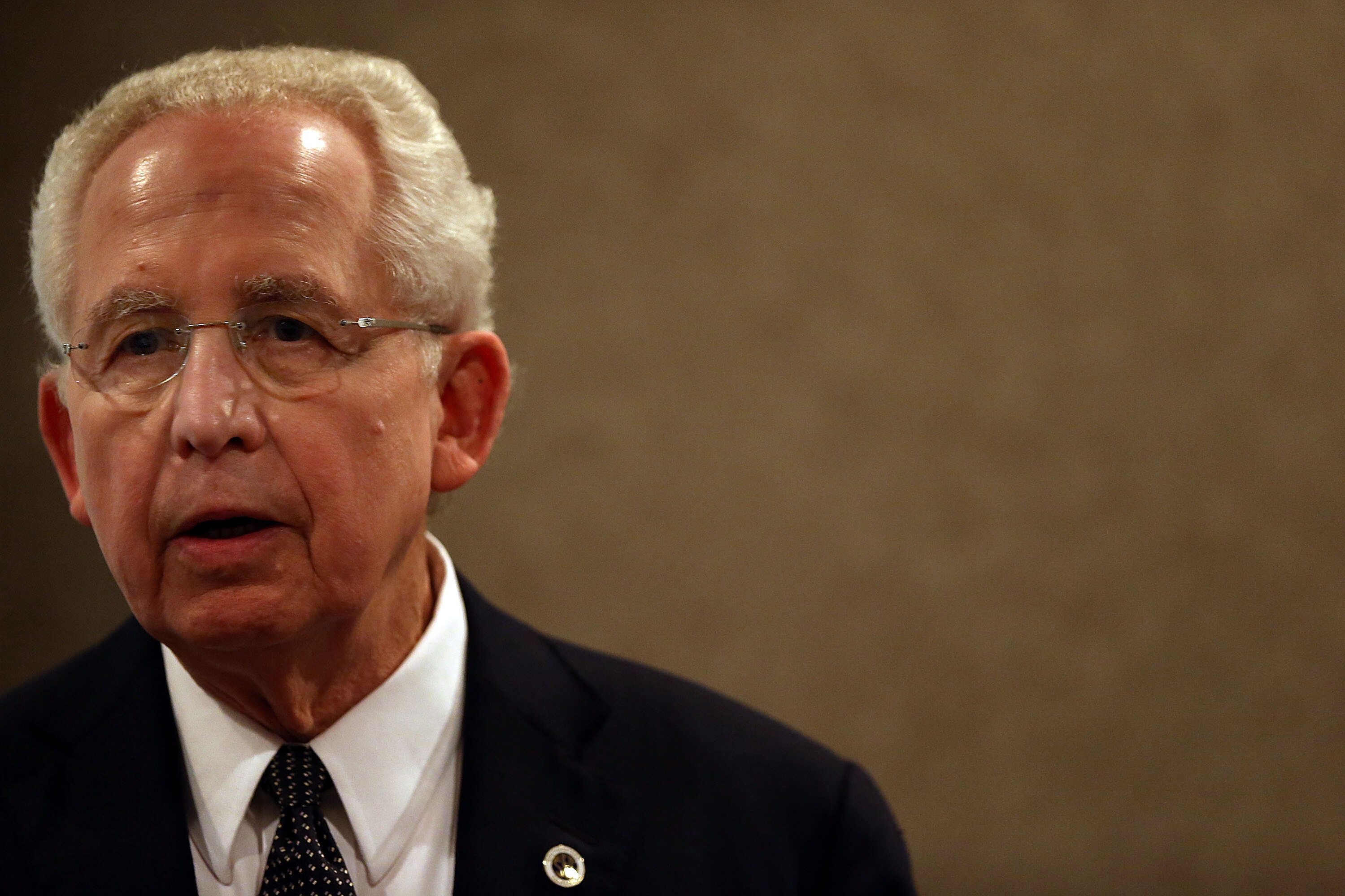 Former SEC Commissioner Mike Slive Dies at Age 77